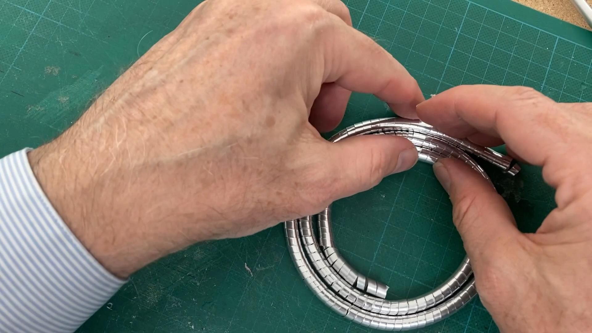 Soda Can Necklace : 9 Steps (with Pictures) - Instructables