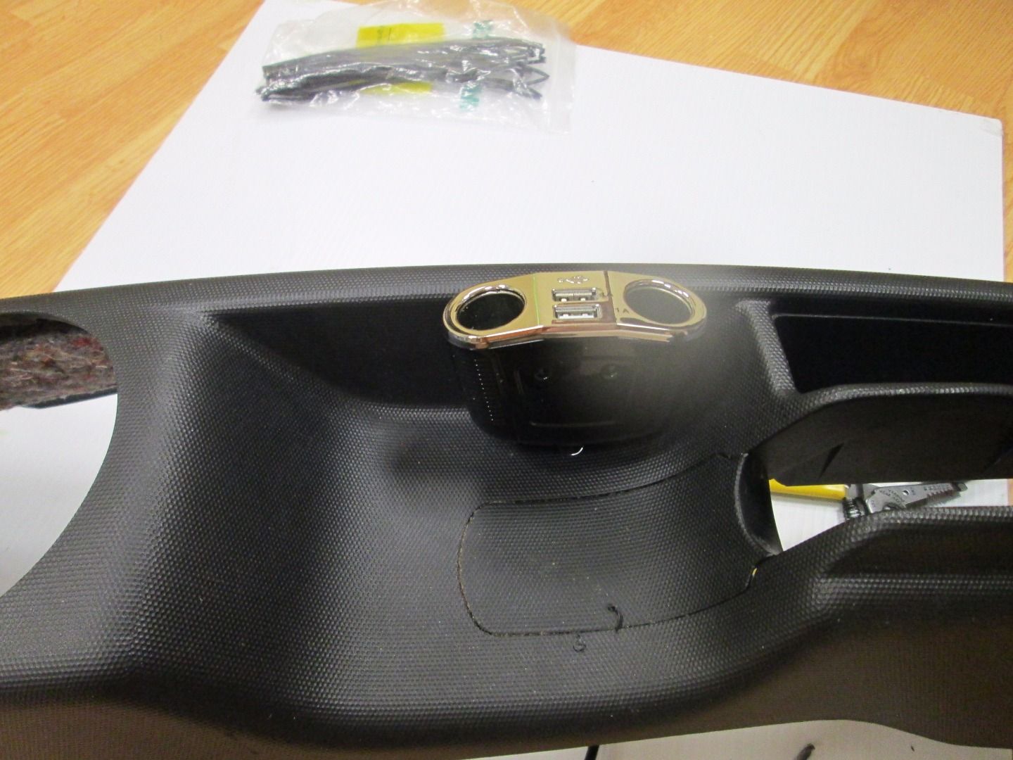 Install an Auxiliary Power Outlet in a Vehicle : 9 Steps - Instructables