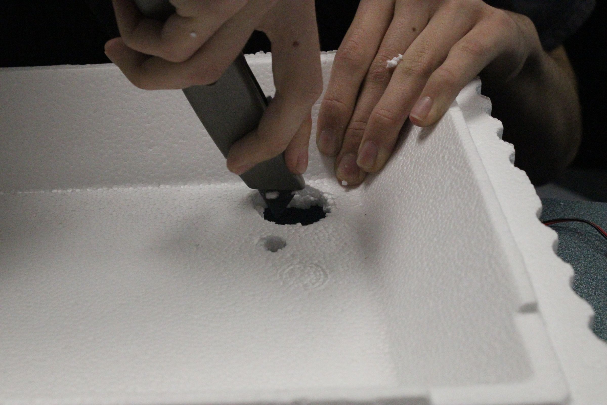 How to Make a Customizable Weather Balloon : 12 Steps - Instructables