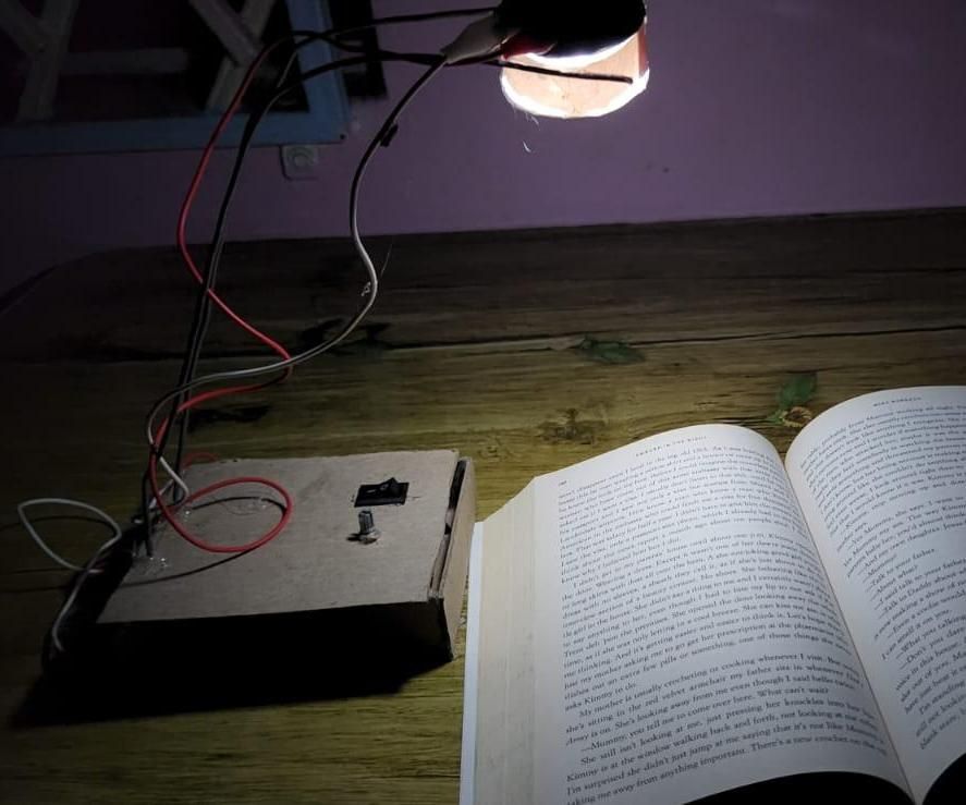 Portable Led Study/Reading Lamp Using a Metal Hanger : 7 Steps ...