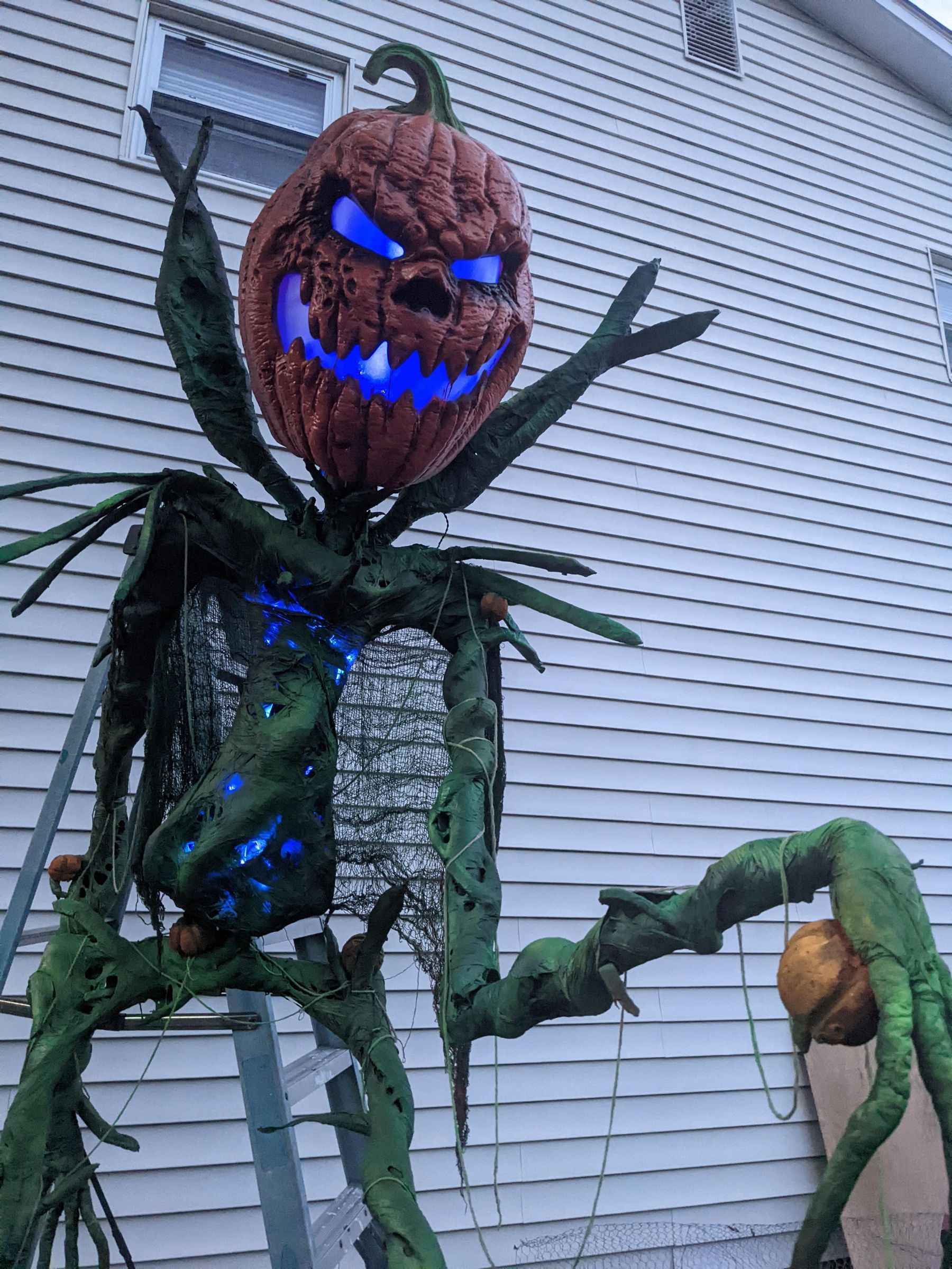 DIY 12ft Grimacing Pumpkin Monster Halloween Prop /Decoration : 5 Steps ...