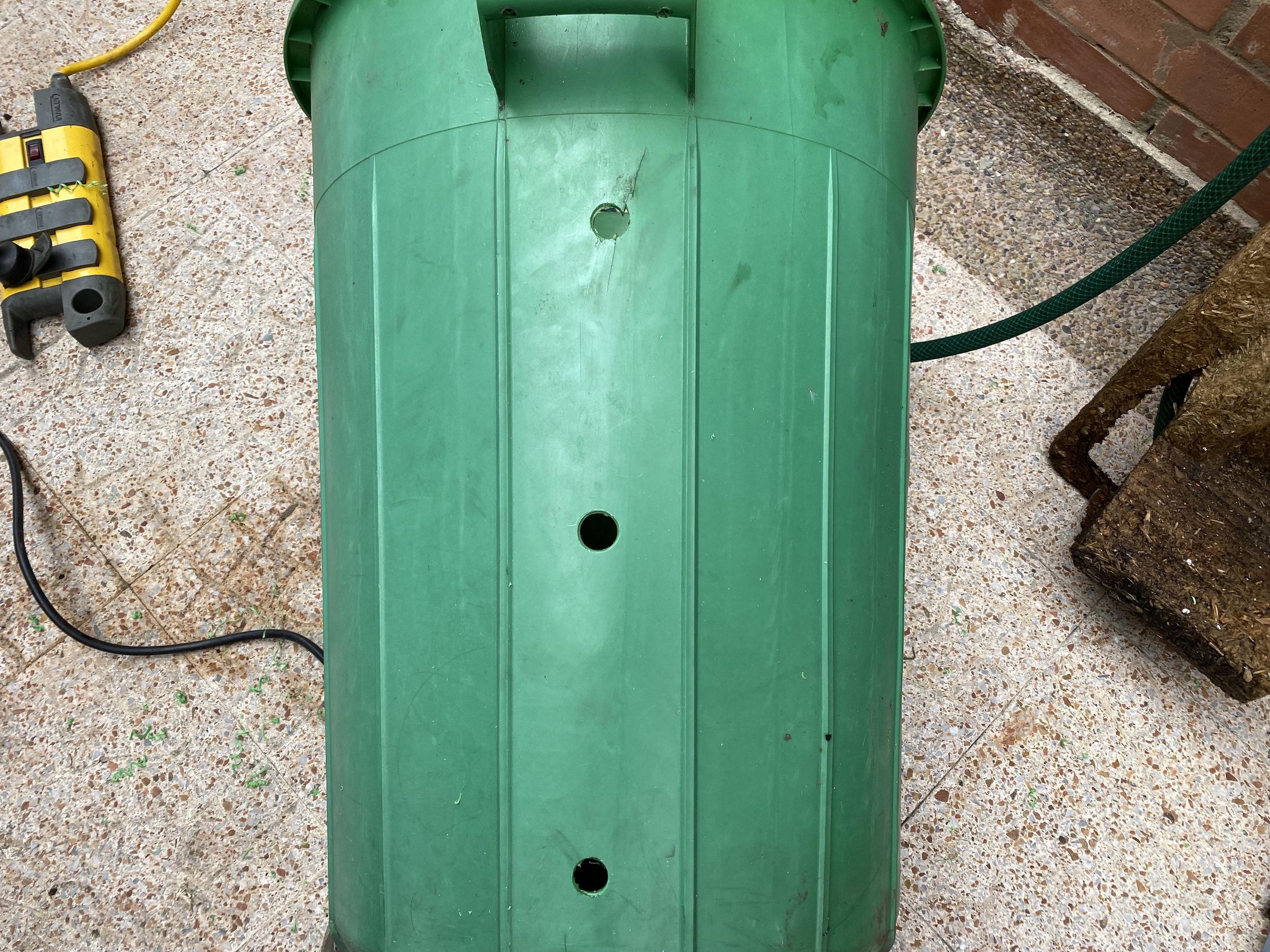 Easy Home Compost Bin : 3 Steps (with Pictures) - Instructables