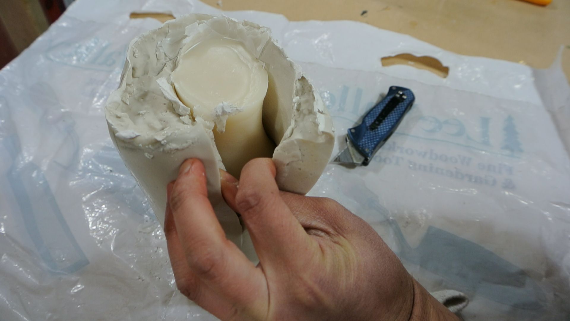 How to Lifecast a Hand With Alginate : 7 Steps (with Pictures ...