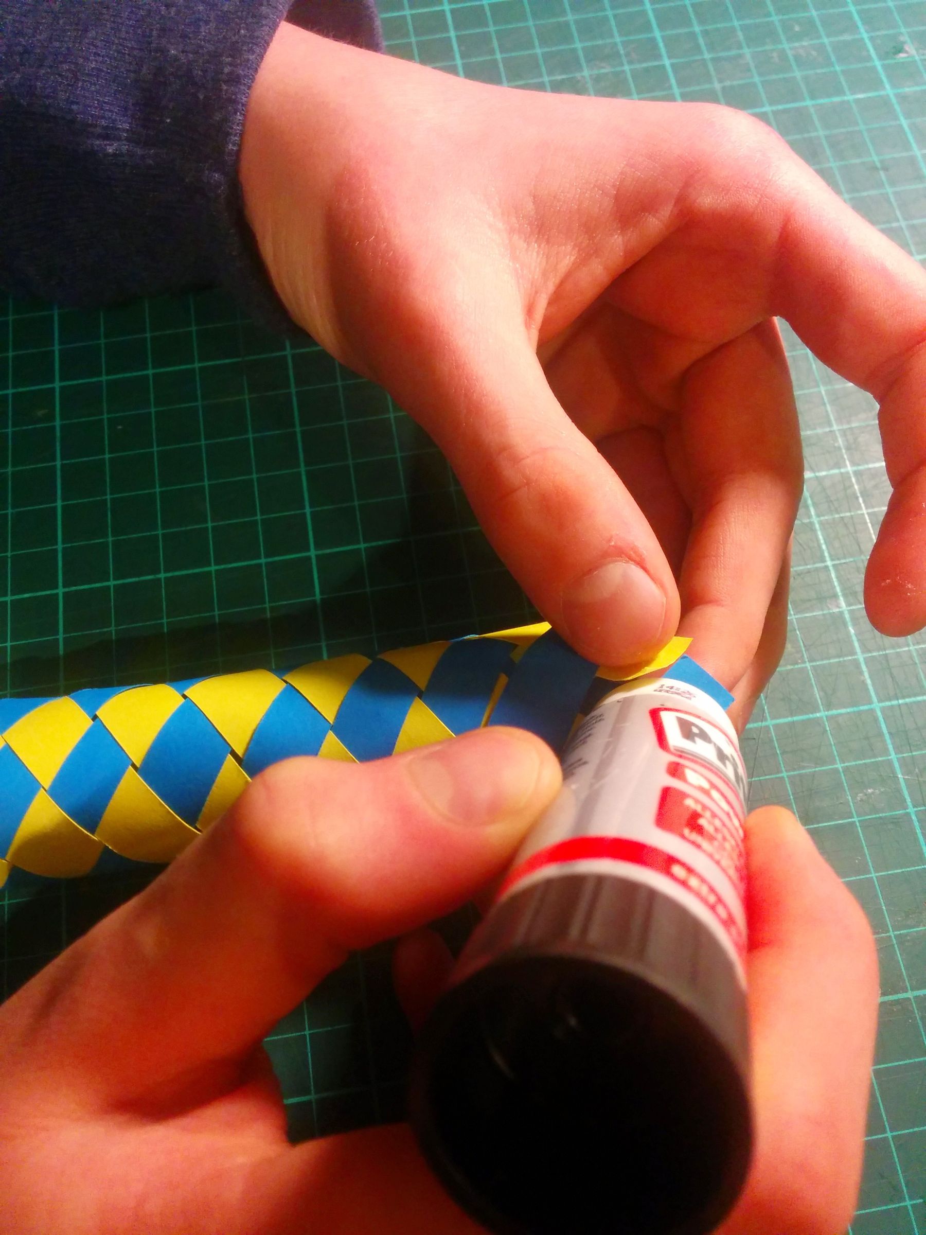 Paper Chinese Finger Trap : 9 Steps (with Pictures) - Instructables