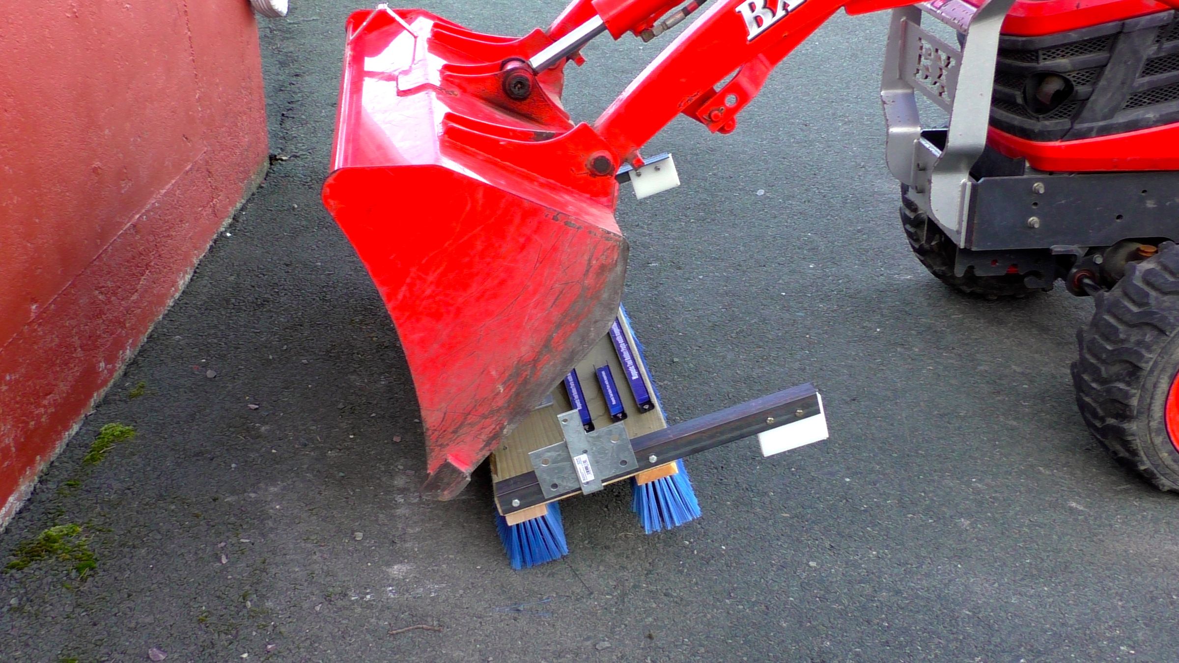 DIY Magnetic Bucket Broom on Kubota BX : 4 Steps (with Pictures ...