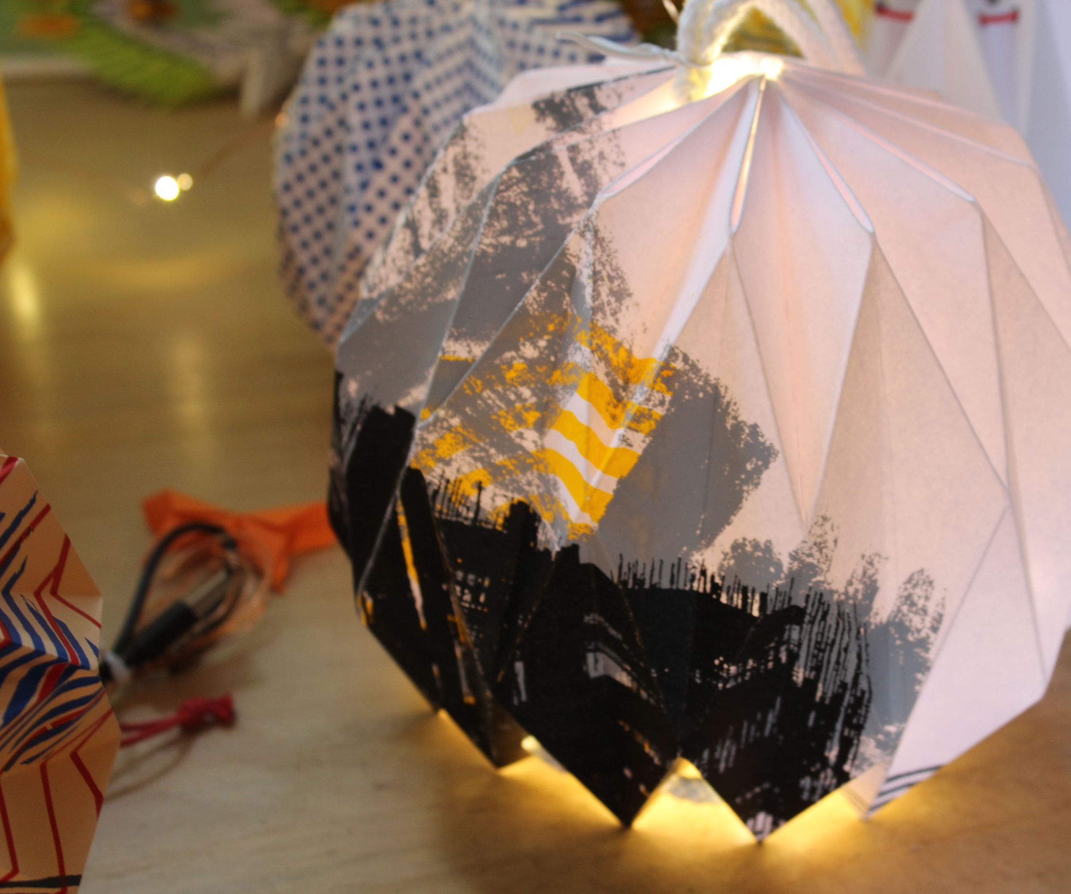 Origami Paper Lamp : 9 Steps - Instructables