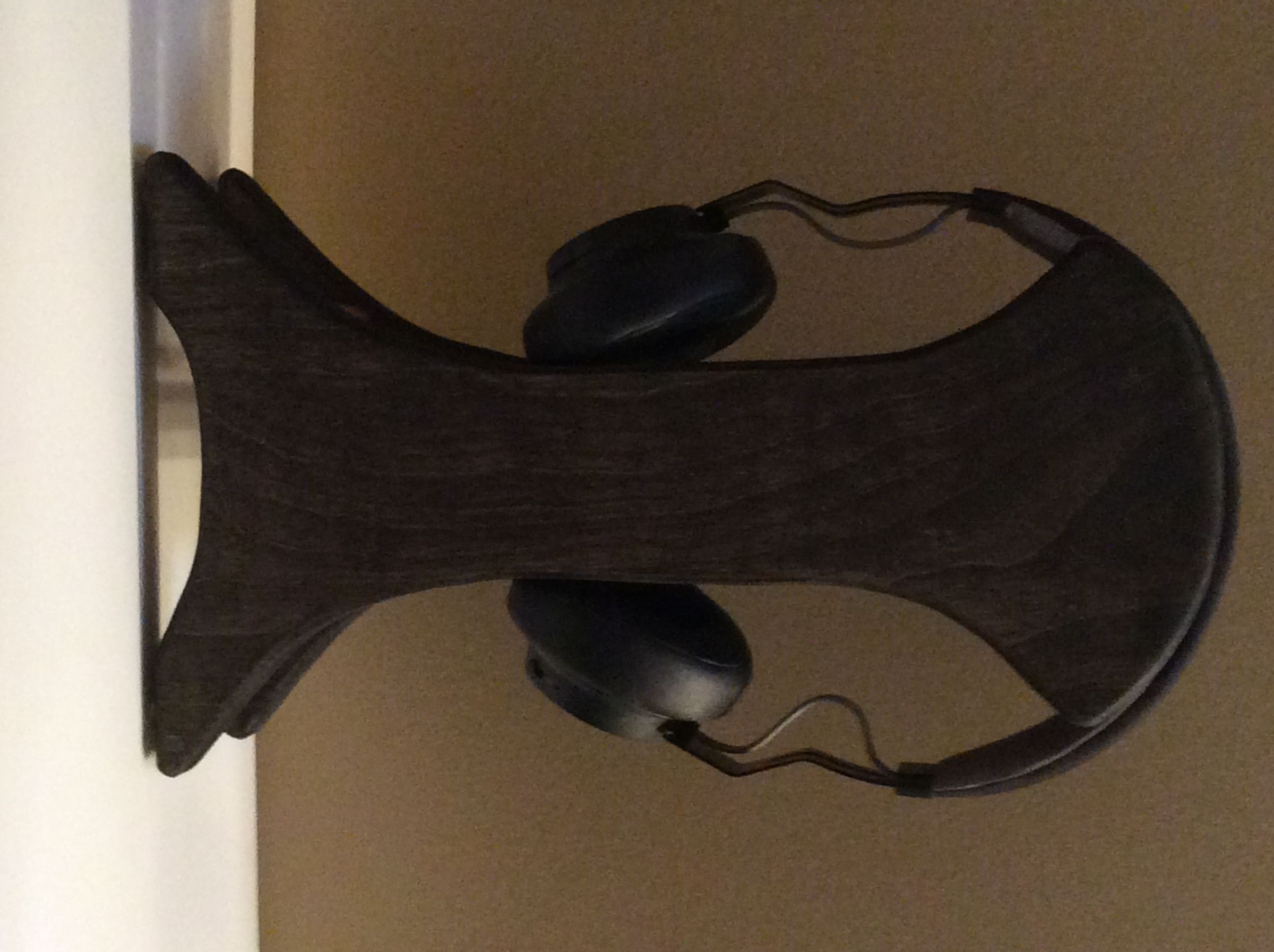 Headphone Stand, Wireless 1.0 : 5 Steps (with Pictures) - Instructables