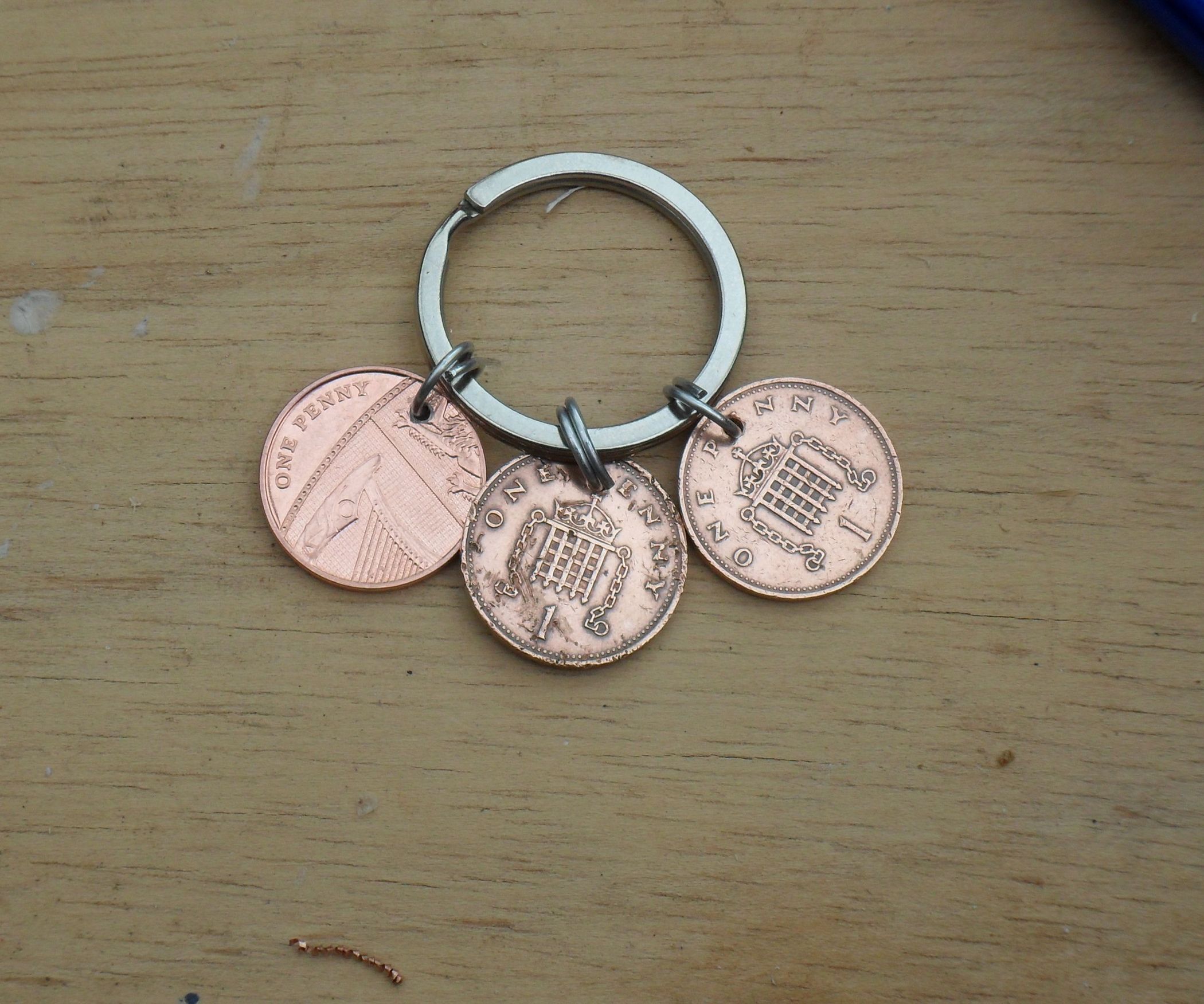Memory Coin Keyring : 5 Steps - Instructables