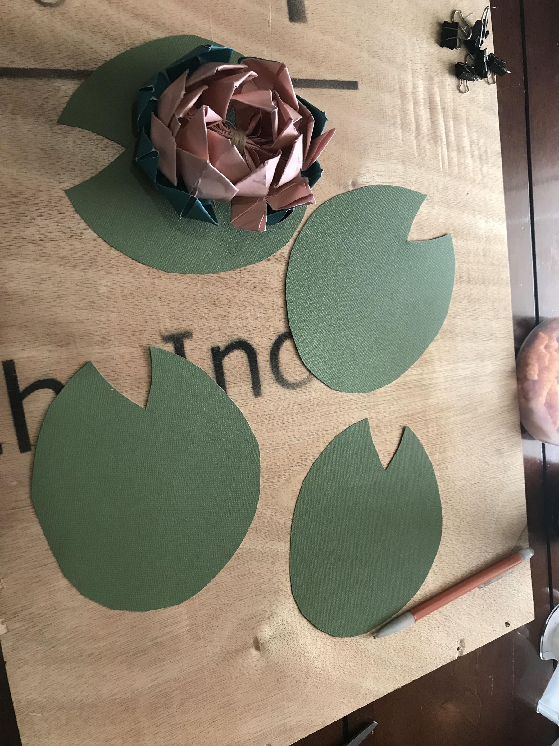 Origami Lotus Flower & Pond : 12 Steps (with Pictures) - Instructables