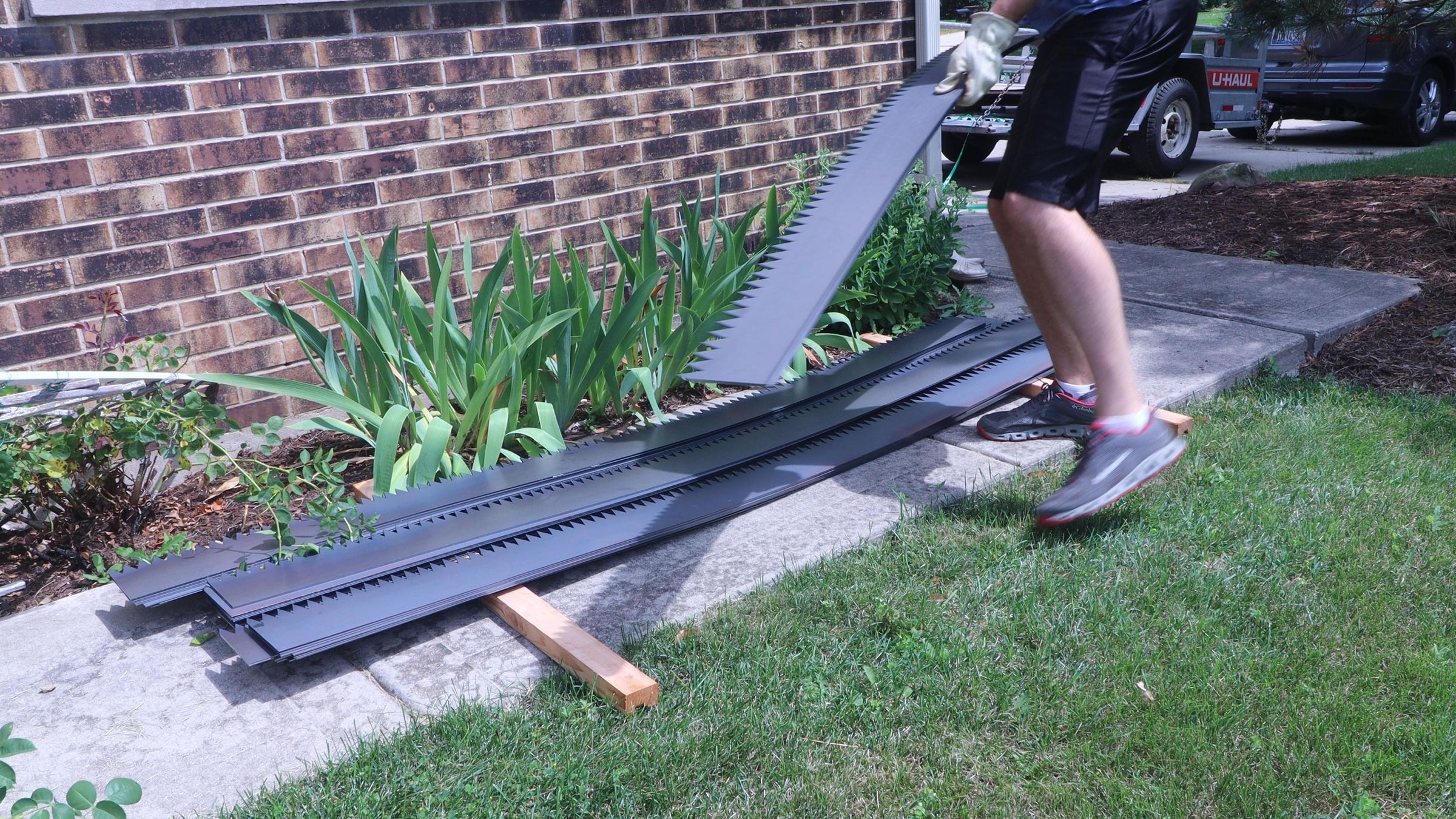 DIY Hammer-In Steel Garden Edging : 8 Steps (with Pictures) - Instructables