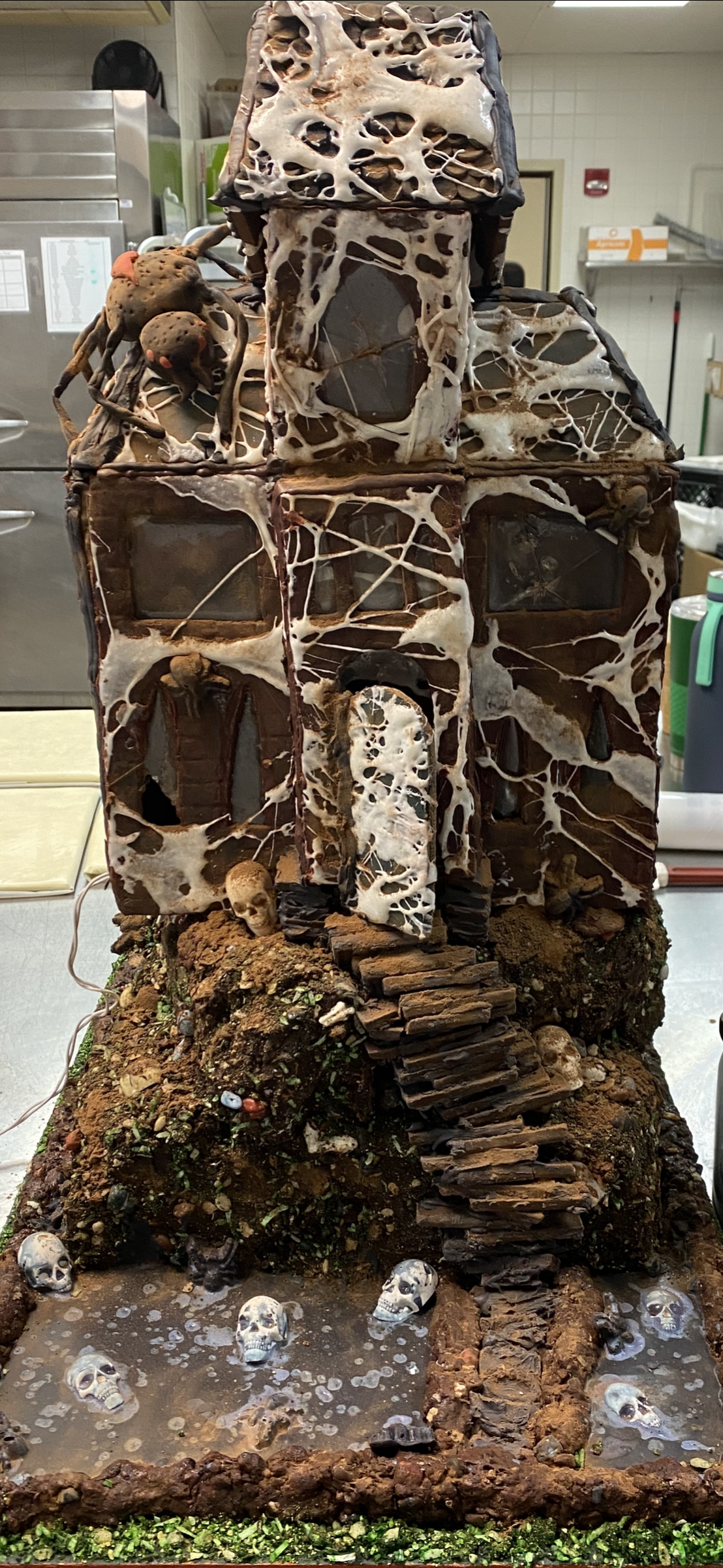 Haunted Gingerbread Display : 9 Steps (with Pictures) - Instructables