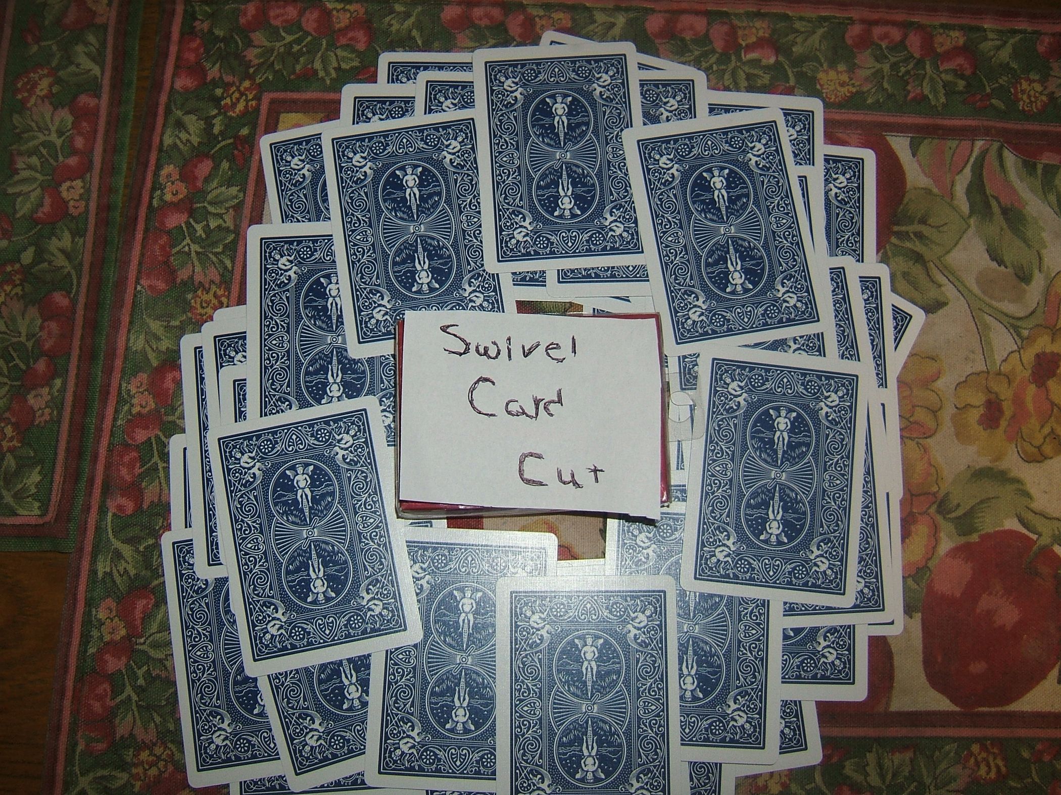 Card Cuts- Swivel Card Cut : 9 Steps - Instructables