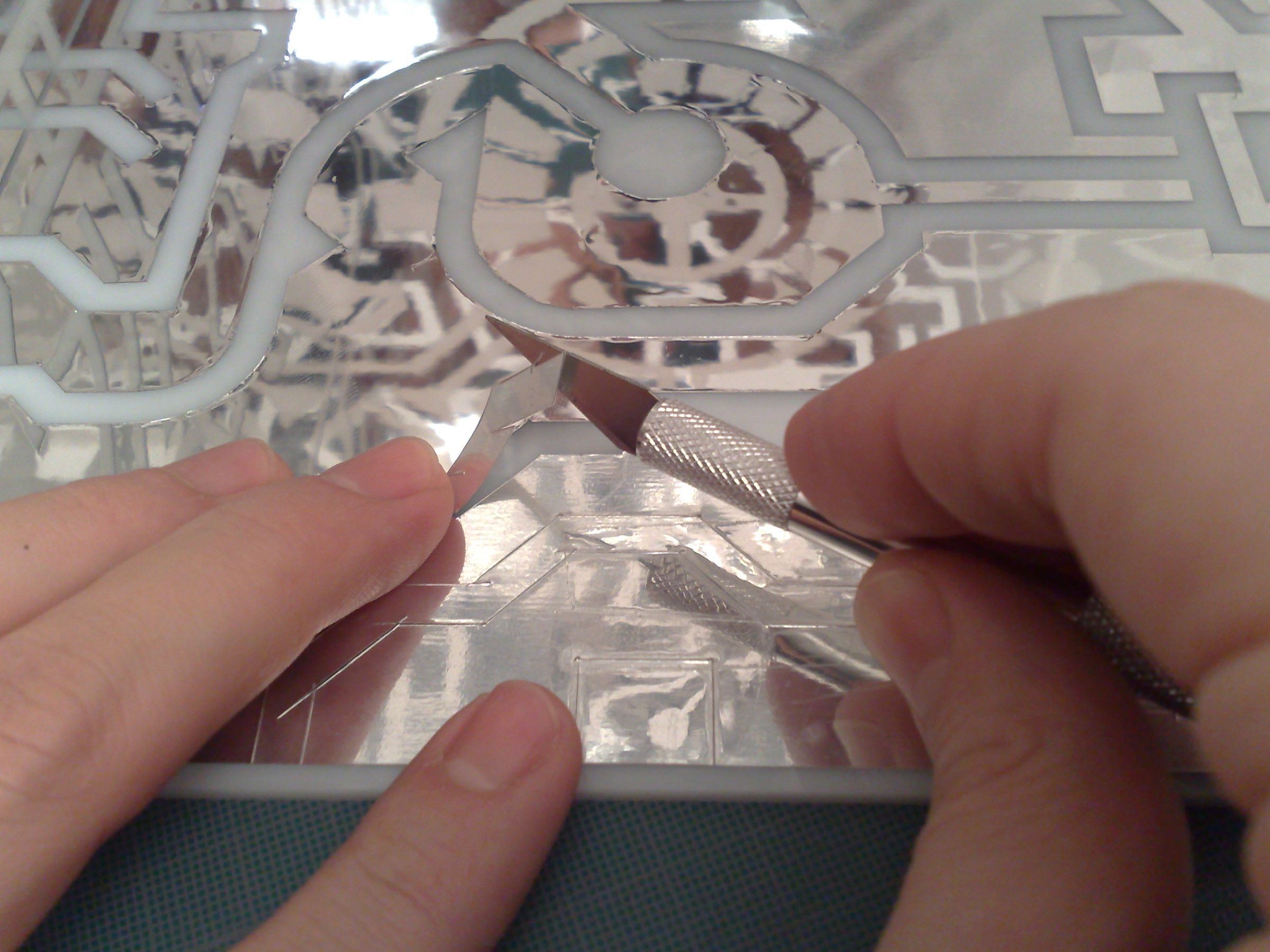 How to Make a TRON Style Lamp: the MADYLIGHT : 18 Steps (with Pictures ...