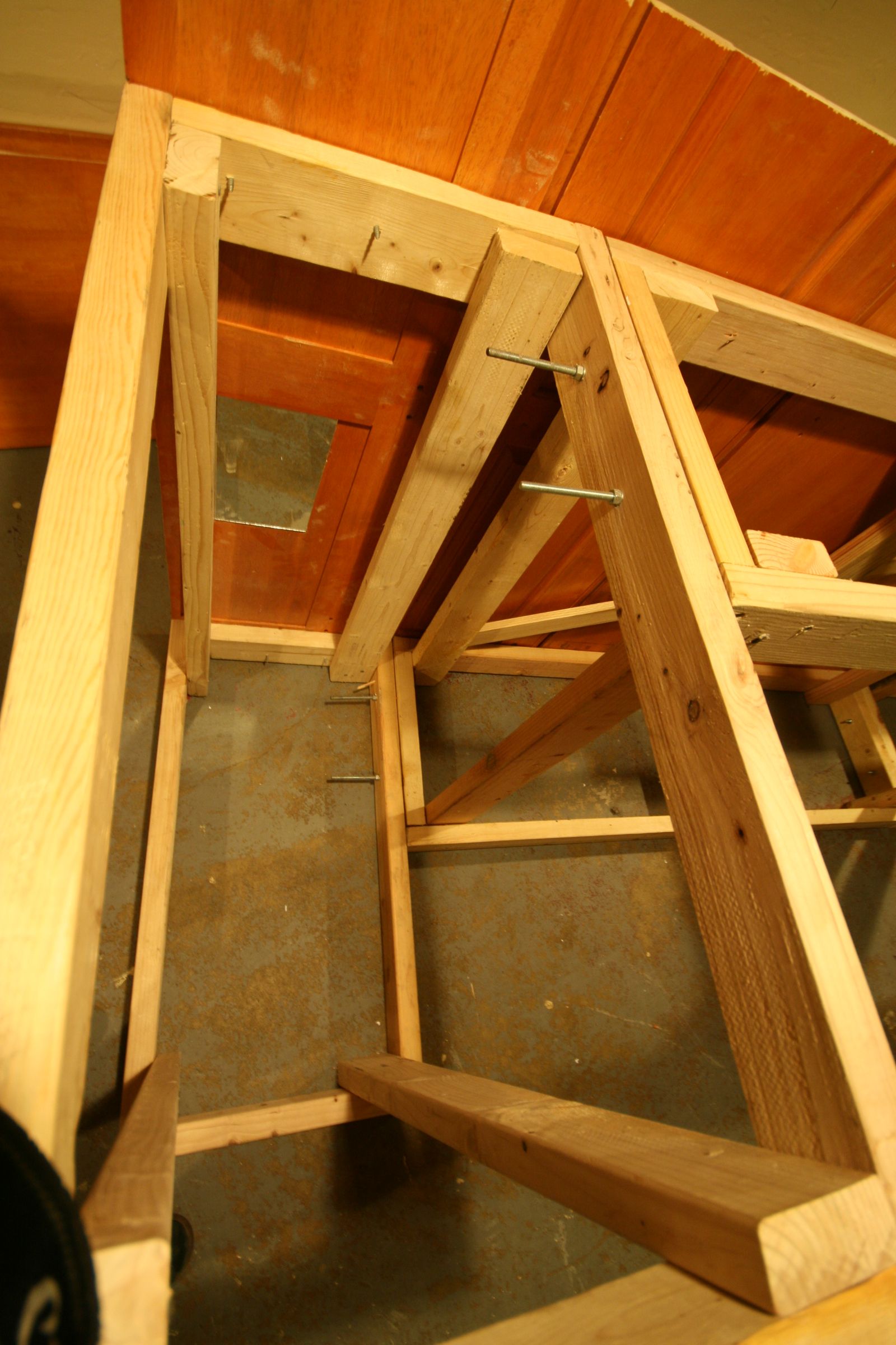 Fraternity Basement Bar : 10 Steps - Instructables
