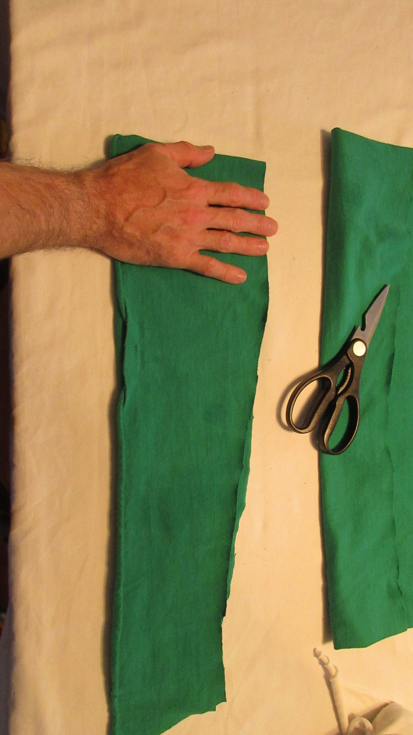 Make a Dust Mask Out of a Tee Shirt : 5 Steps (with Pictures ...