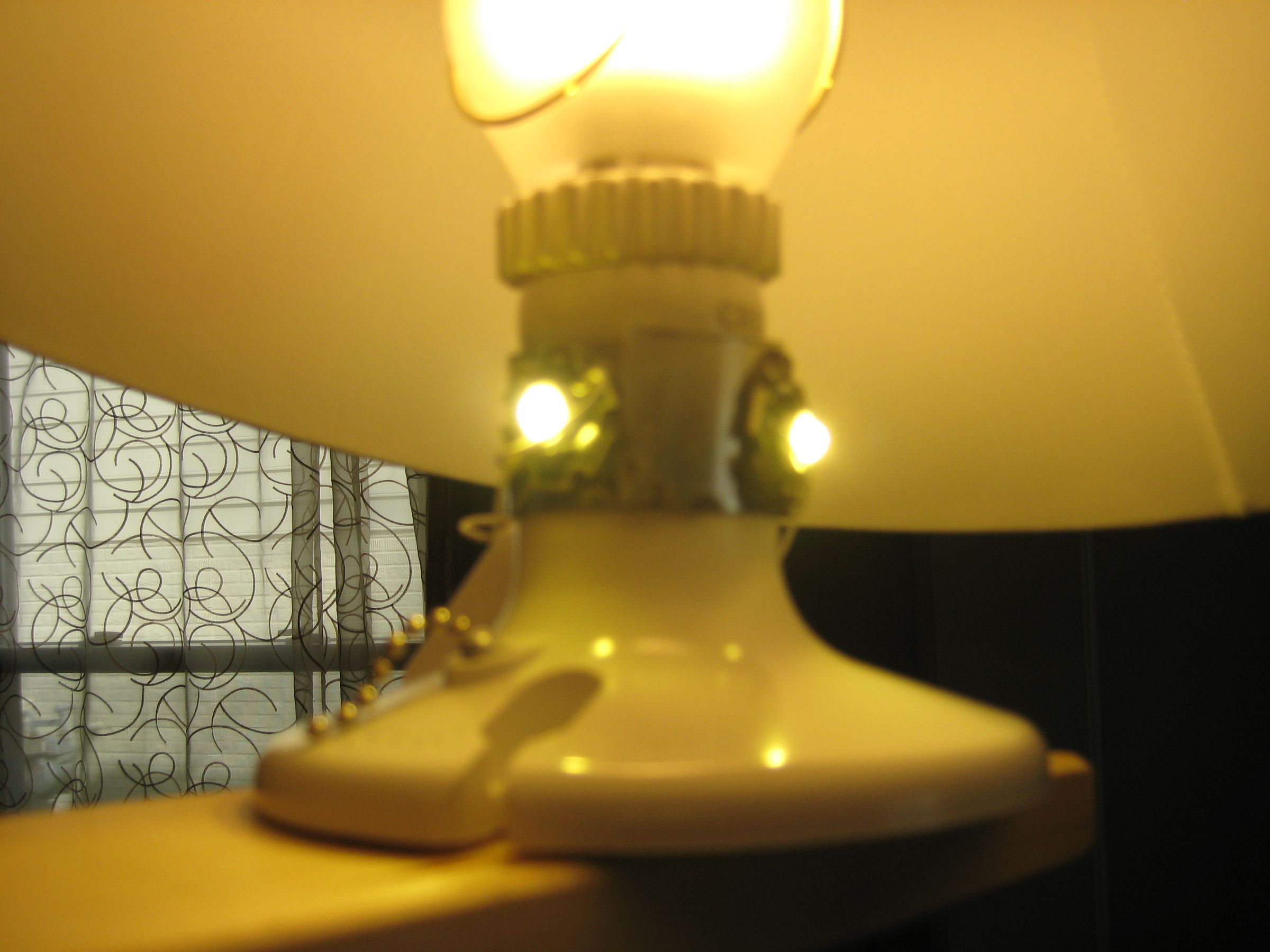 Homage to Duchamp's Bicycle Wheel - a Dual Mode Led Lamp (DC Hub ...
