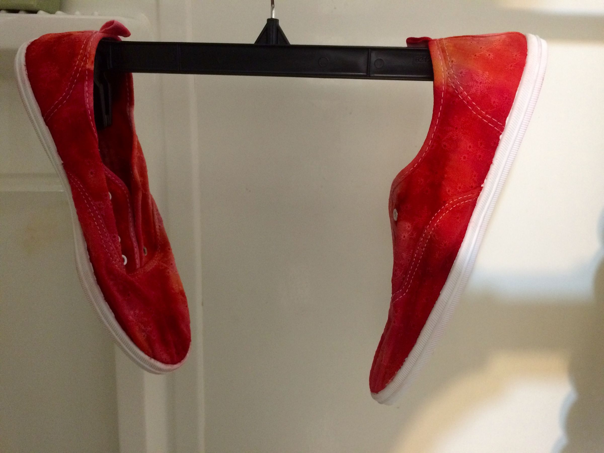 Fun Ice Dyed Shoes : 6 Steps (with Pictures) - Instructables