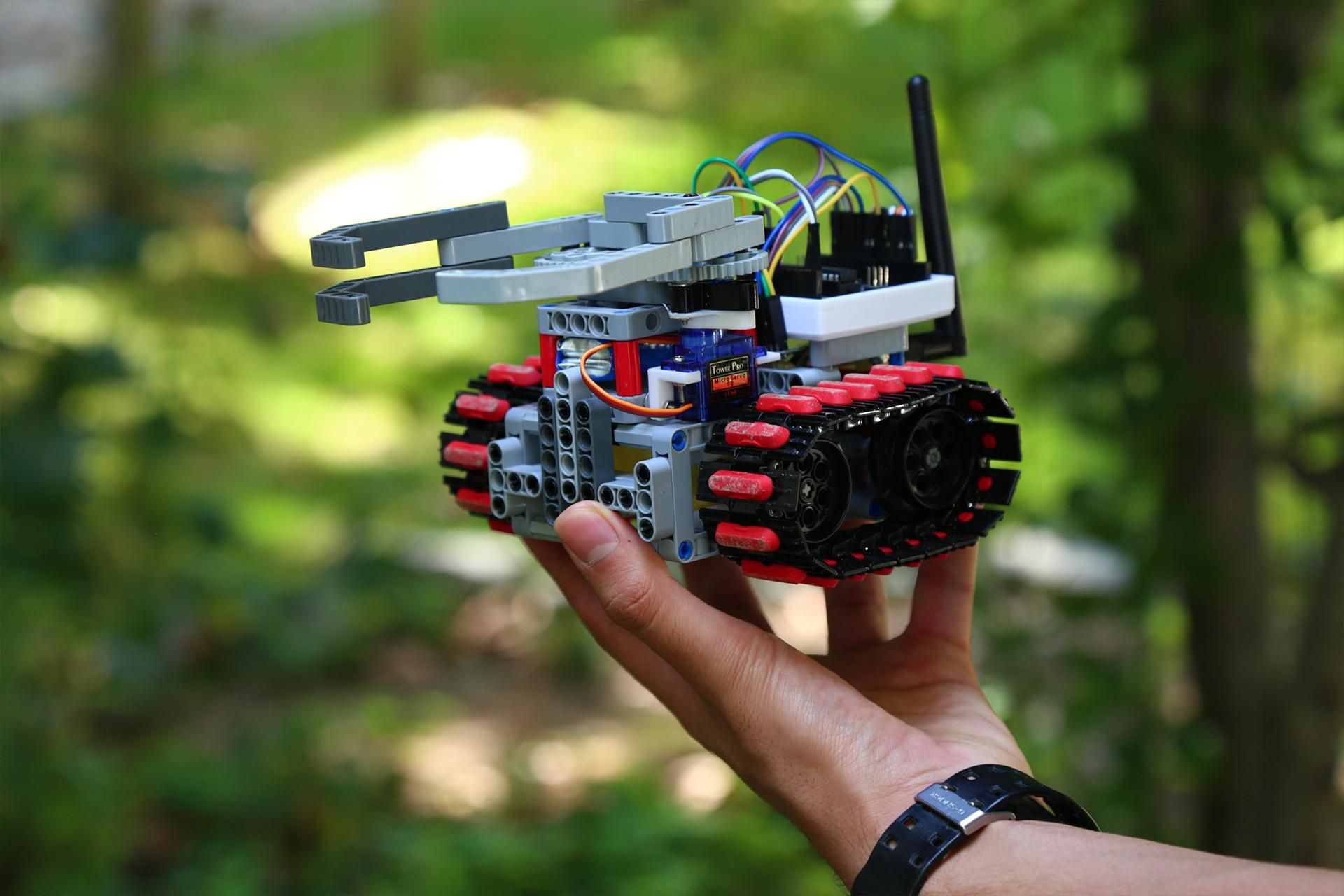 A DIY Rescue Robot With Arduino, 3D Printed, and Lego-compatible Parts ...