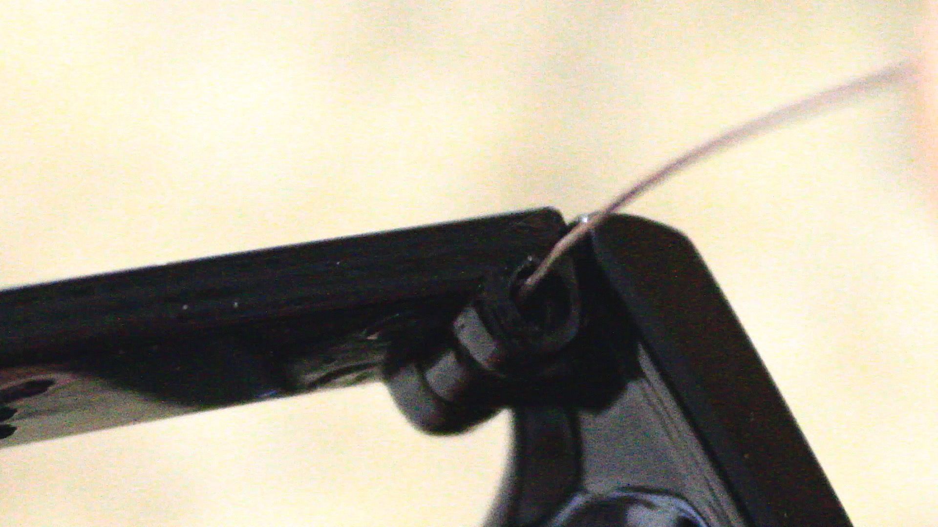 10 Ingenious Bread Clip and Twist Tie Life Hacks : 12 Steps - Instructables