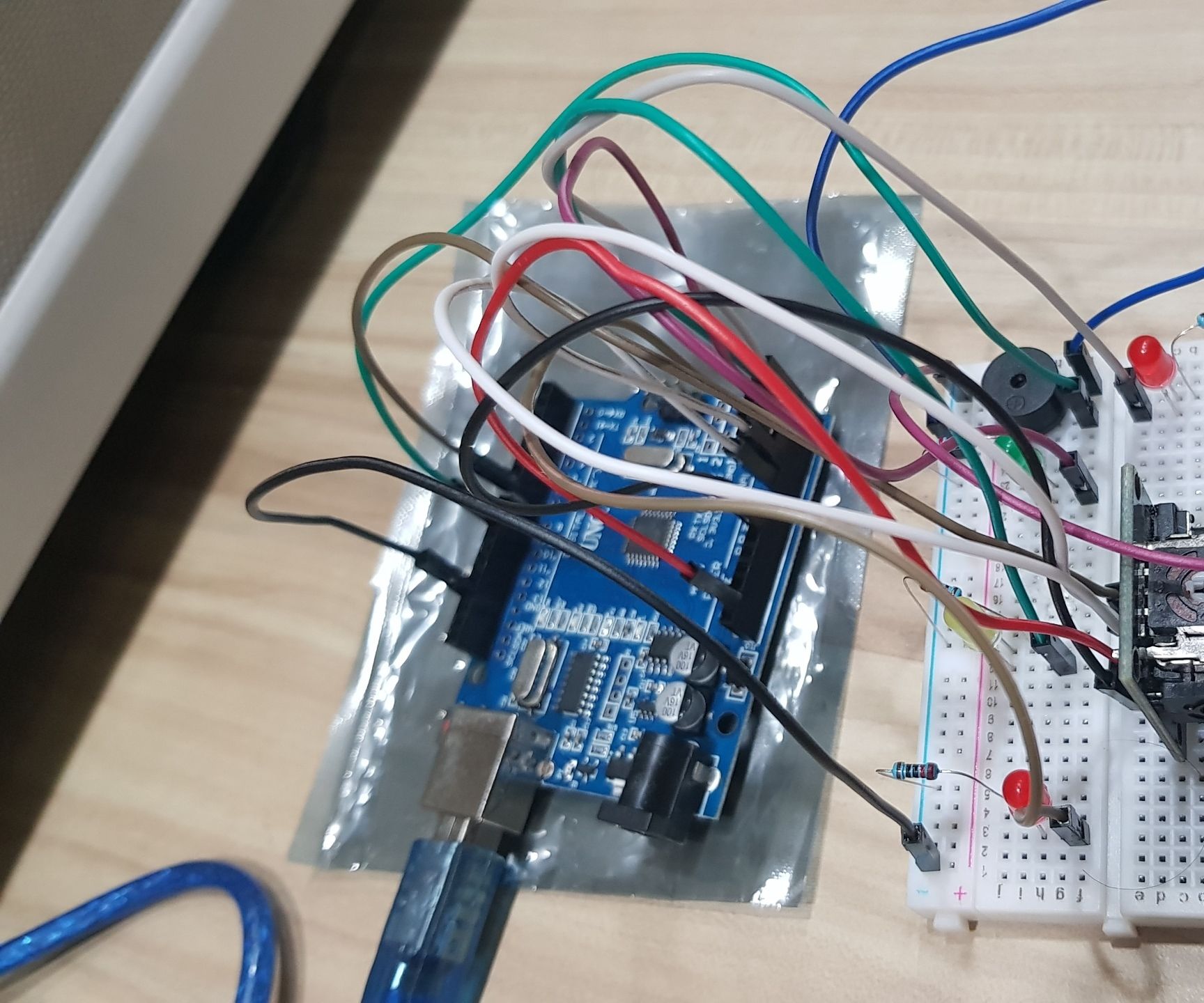 Whack-a-moLED!! : 7 Steps - Instructables