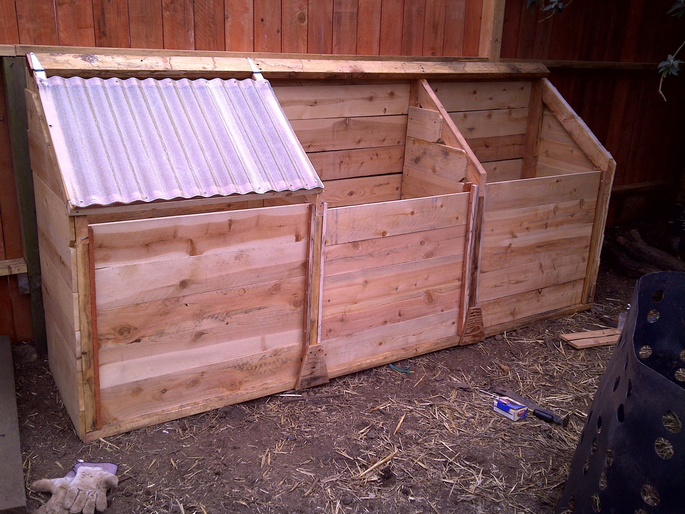 Chicken-Powered Three-Stage Compost Bin : 6 Steps (with Pictures ...