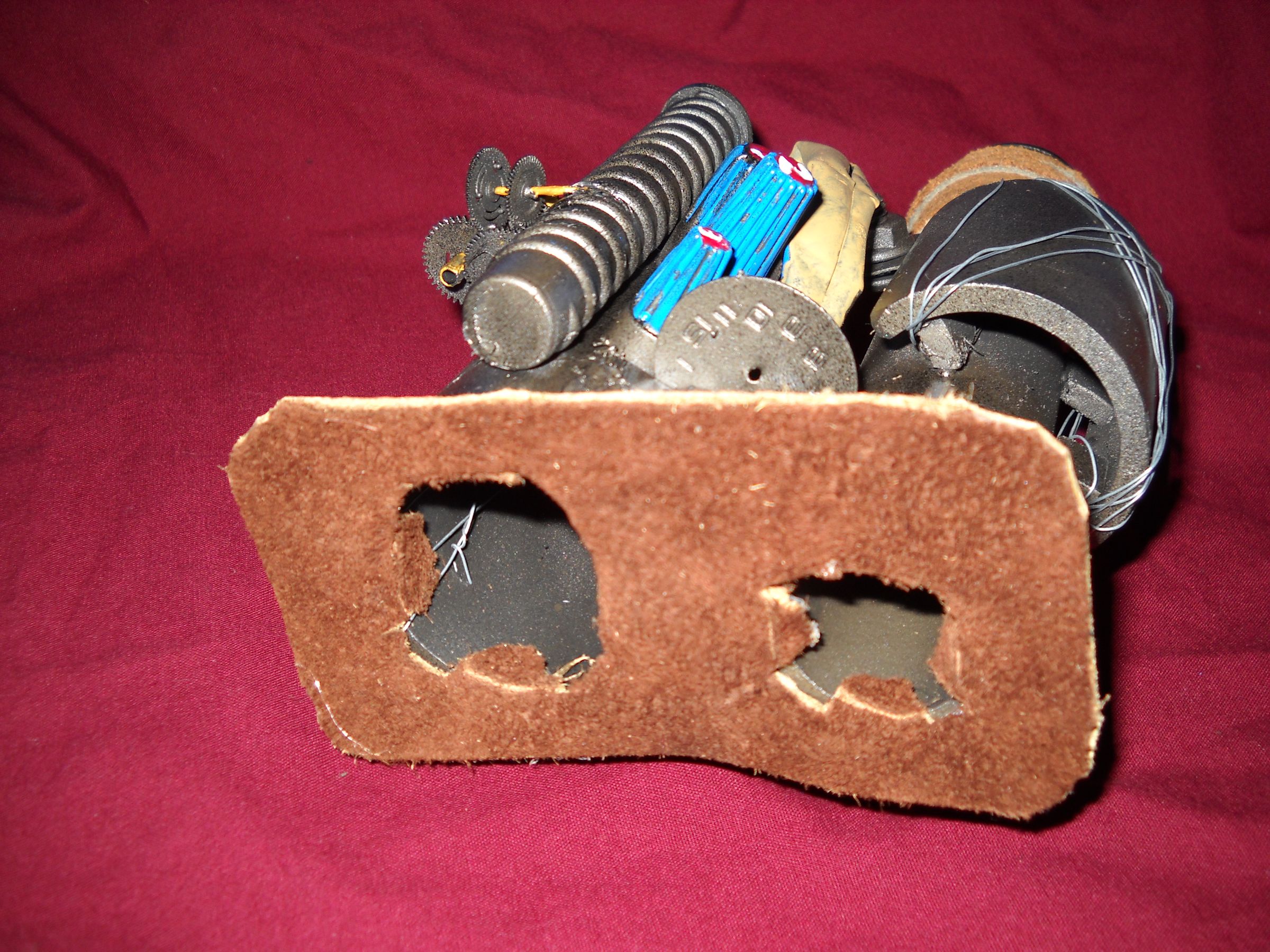 SciFi/SteamPunk Binoculars Prop : 9 Steps - Instructables