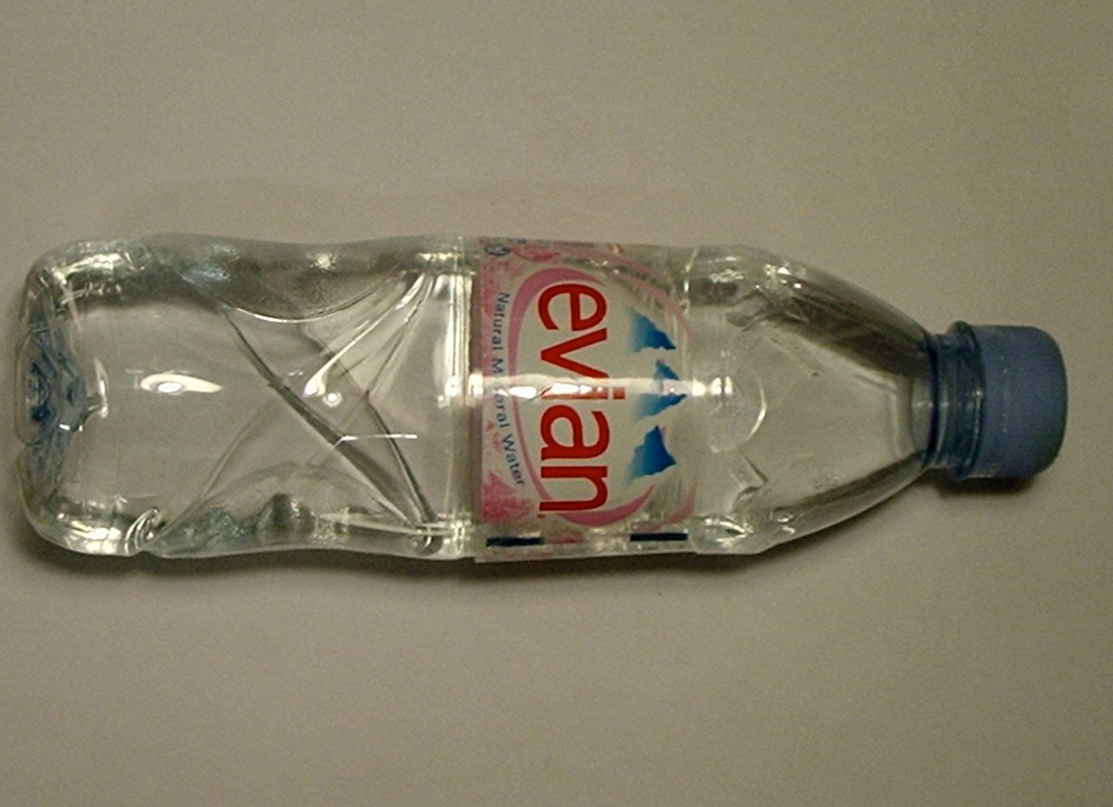 Make a Water Bottle Capacitor : 11 Steps - Instructables