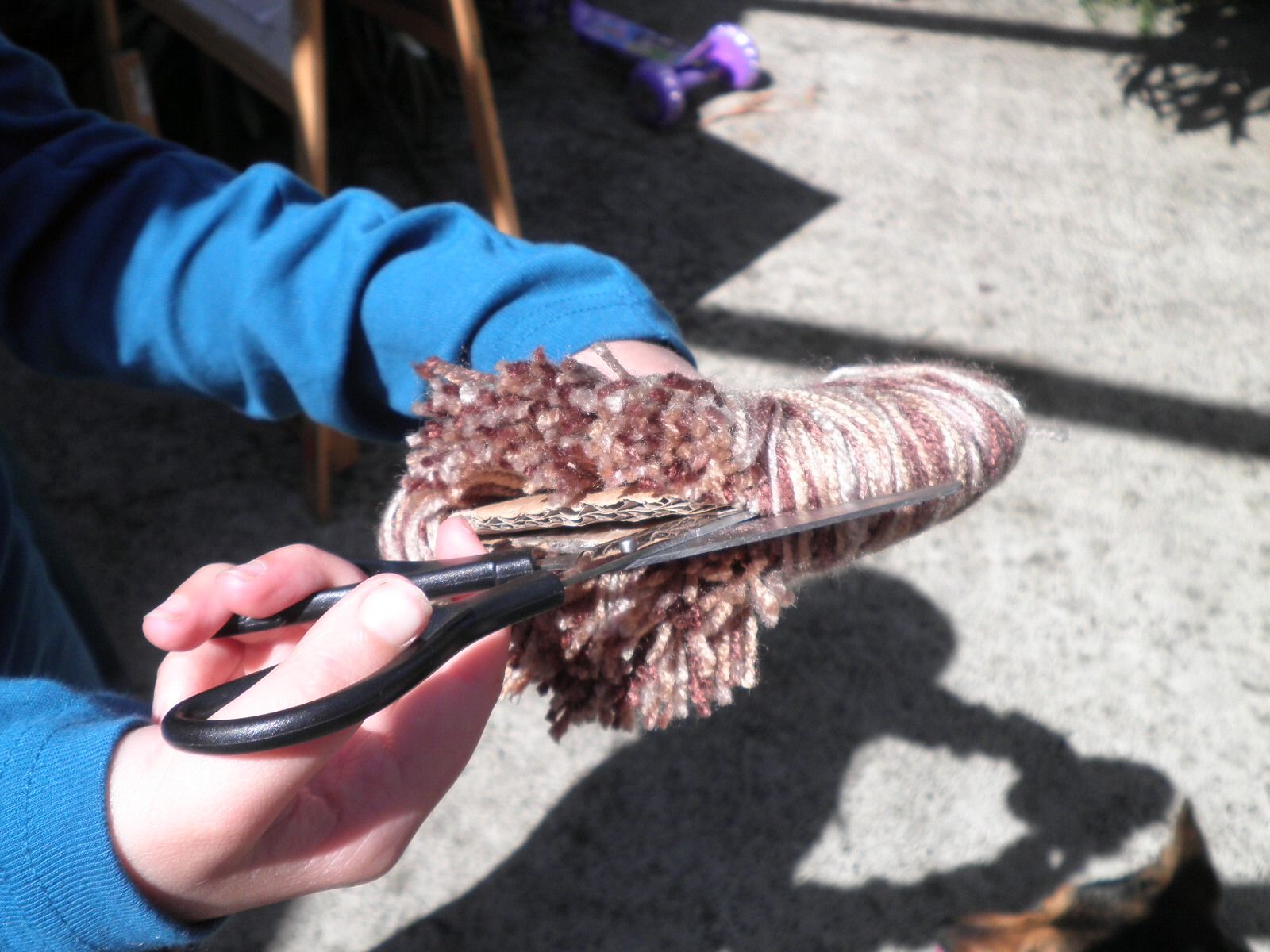 Emu Puppet! : 6 Steps - Instructables