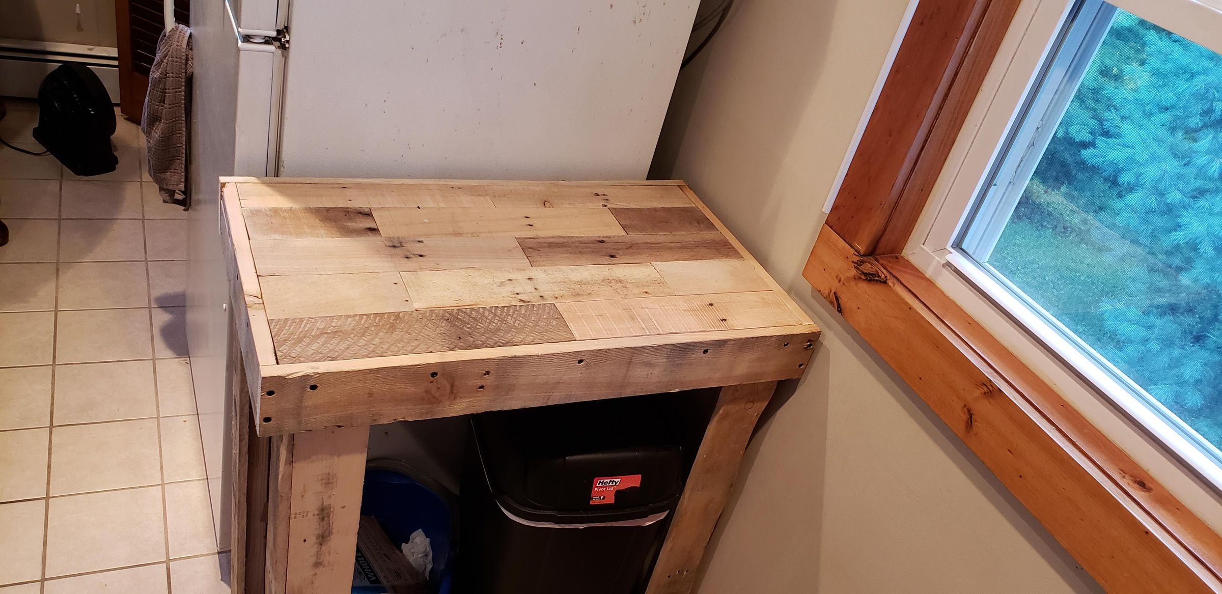 Pallet Wood Counter Space : 6 Steps (with Pictures) - Instructables