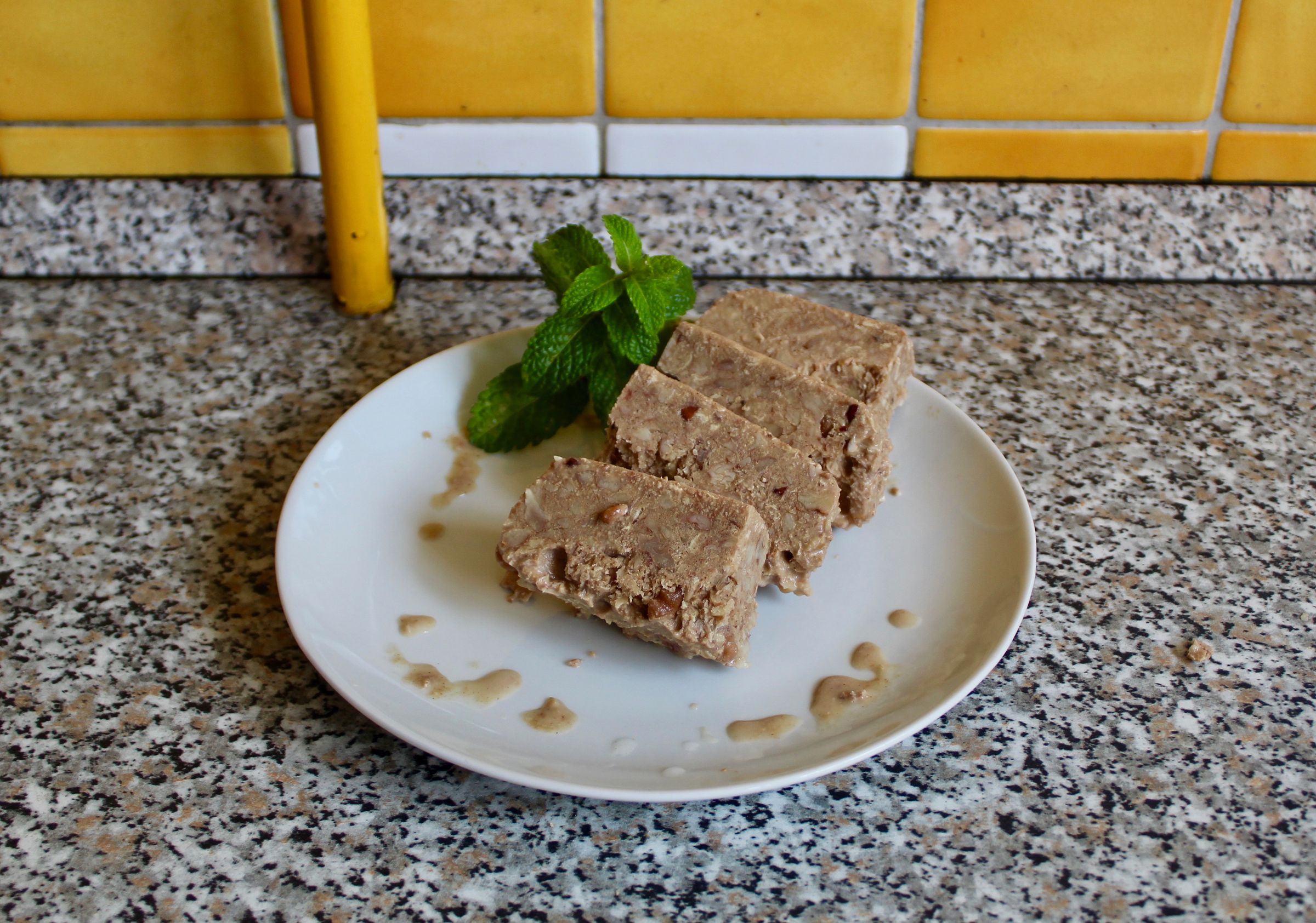 Frozen Walnut Cinnamon Mousse : 5 Steps (with Pictures) - Instructables