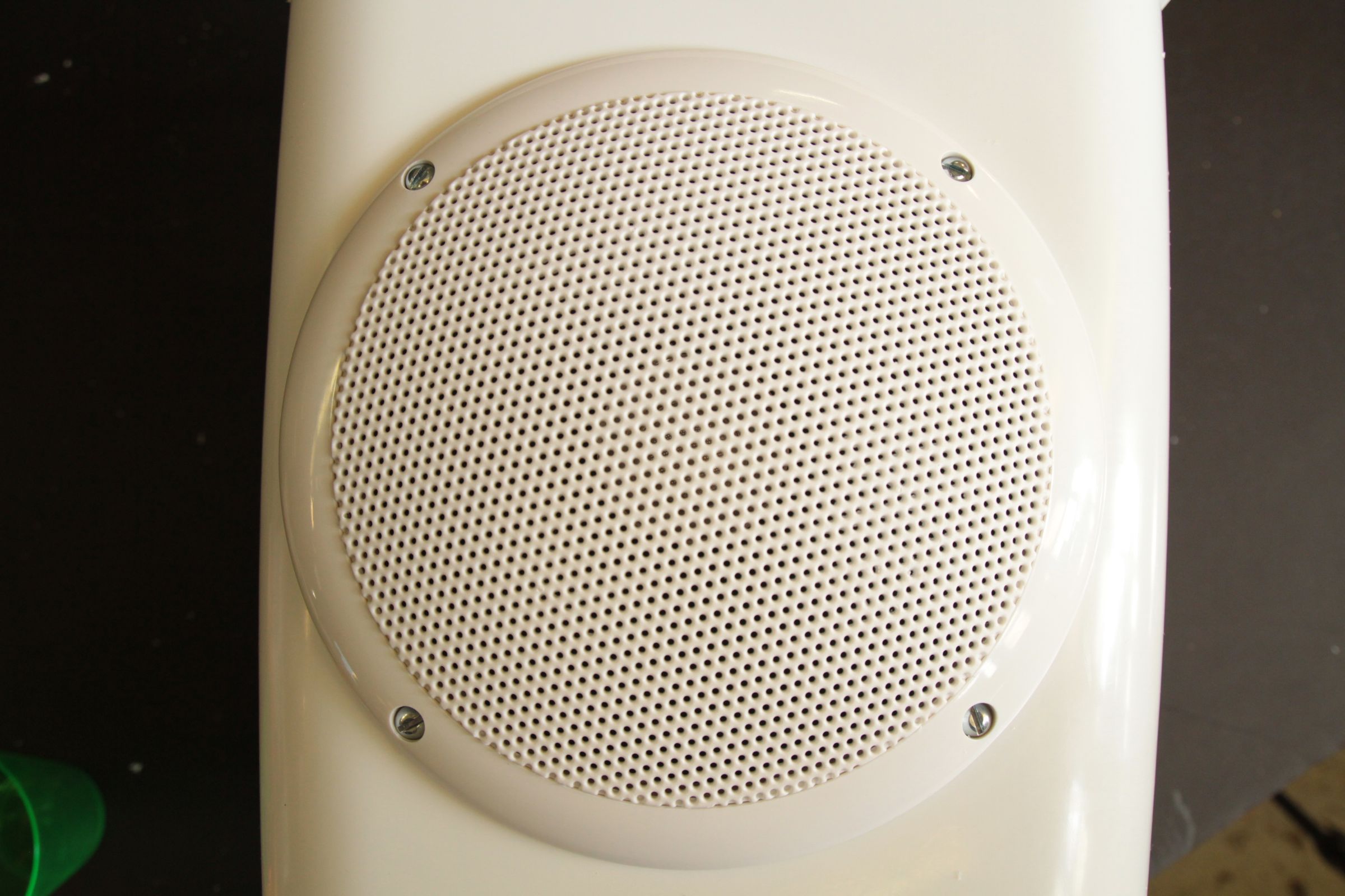 BoomBucket: the Boombox Bucket! : 9 Steps (with Pictures) - Instructables