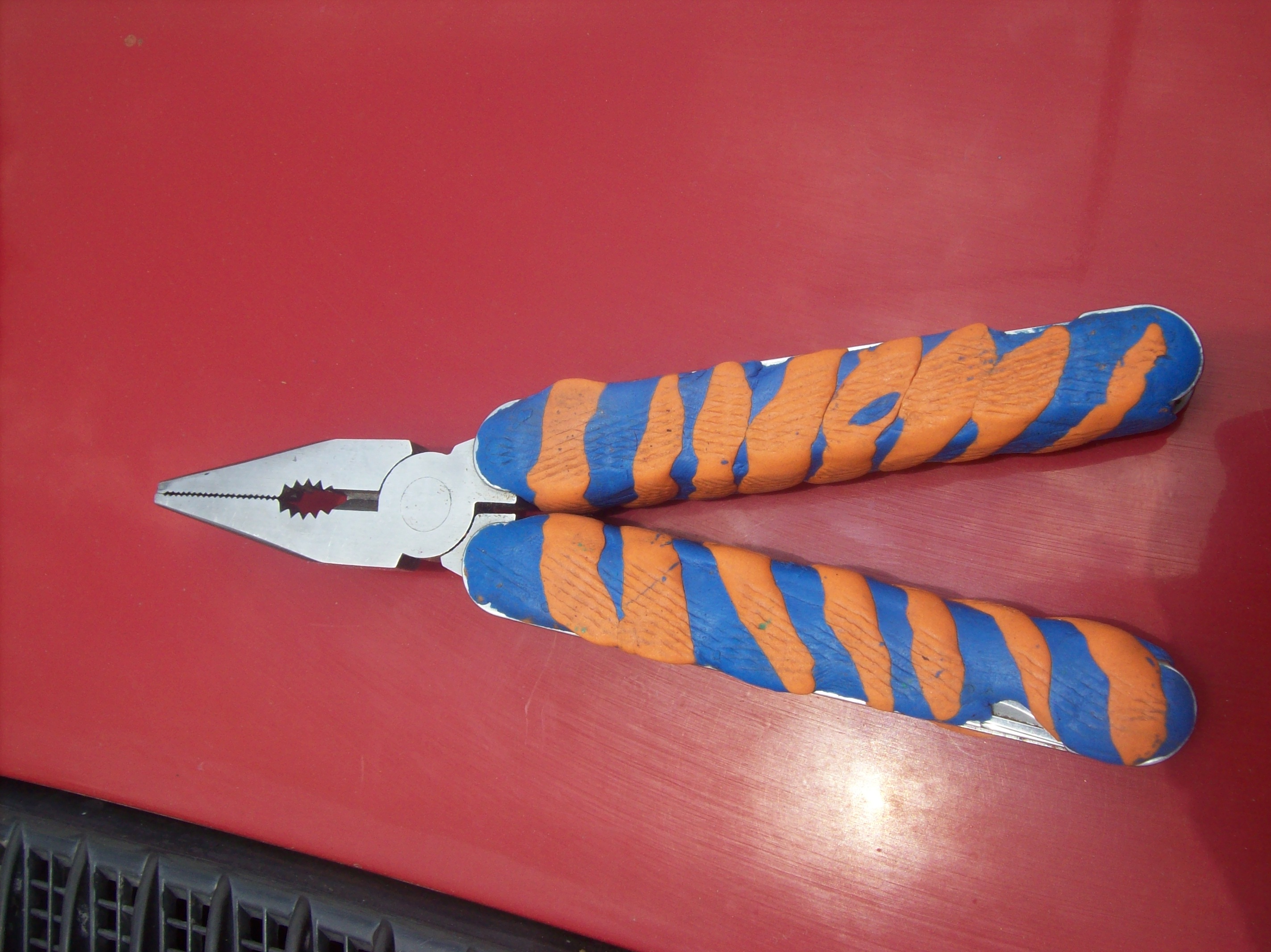 Jury Rig It: Picking Lock Your Car. : 3 Steps - Instructables