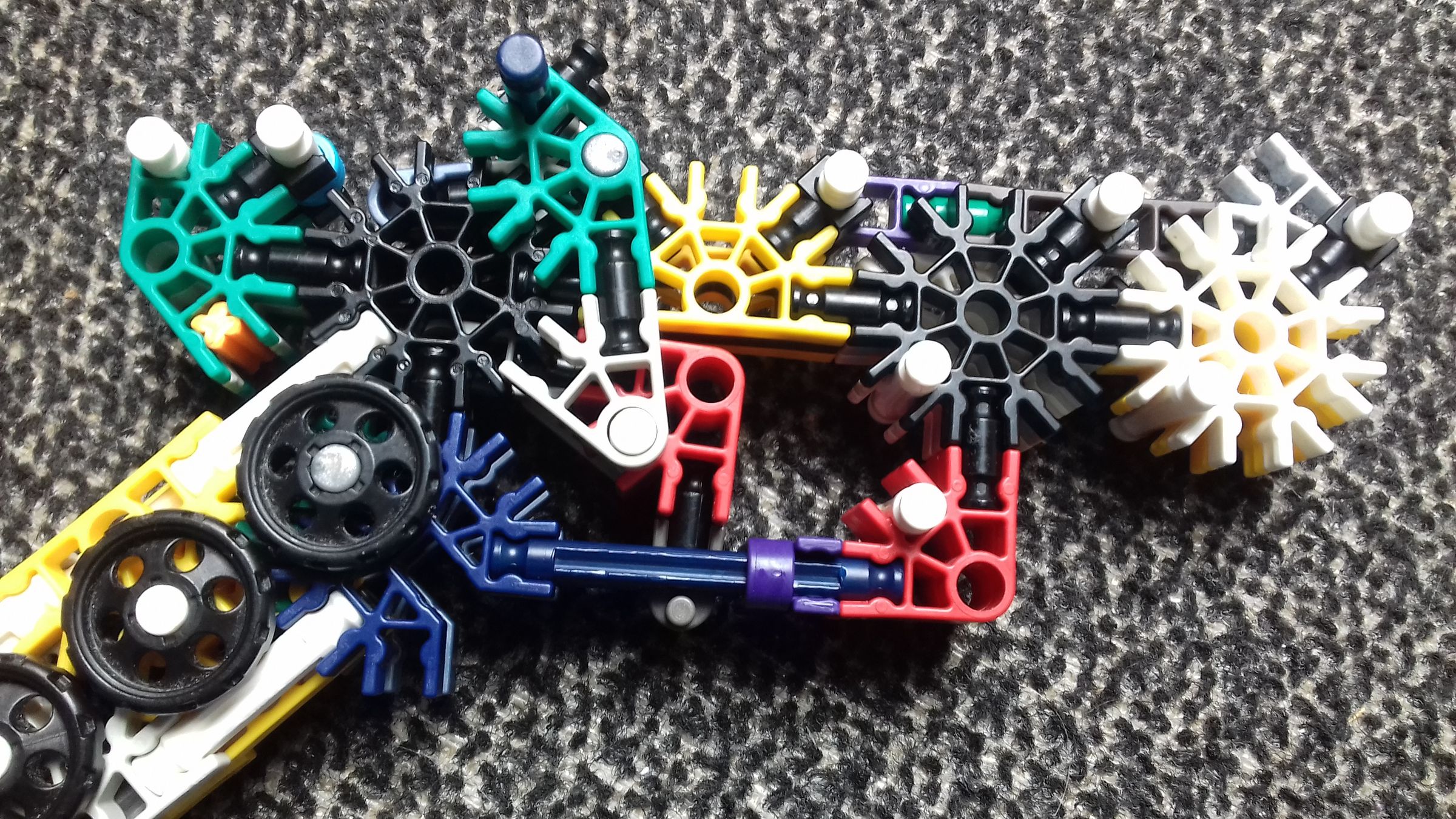 Knex Glock : 4 Steps - Instructables