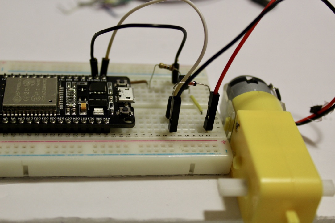 ESP32: DIY Motor Driver With ESP32 Controller : 5 Steps (with Pictures) - Instructables