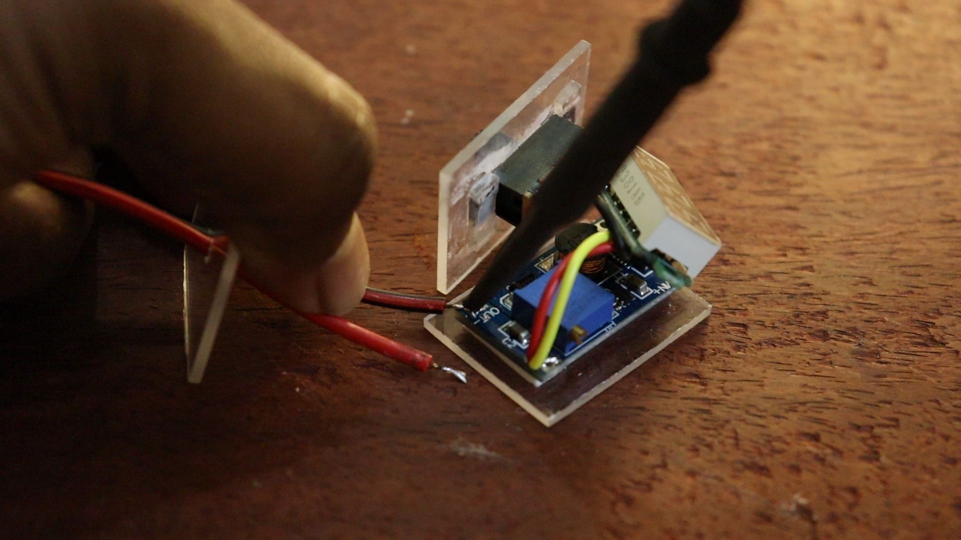 DIY Mini UPS for Wifi Router : 11 Steps - Instructables