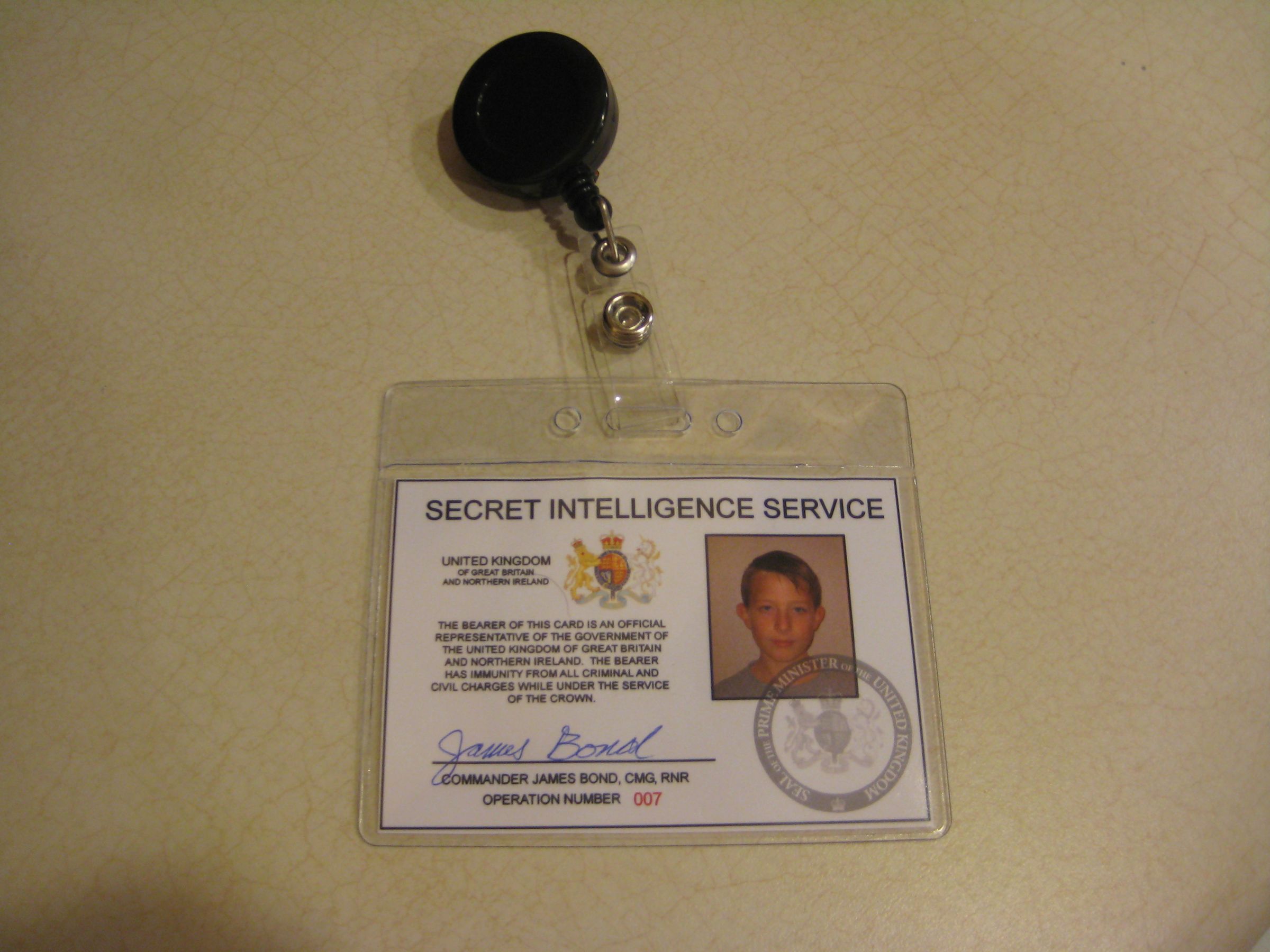 Make Your Own James Bond 007 ID Card : 16 Steps - Instructables