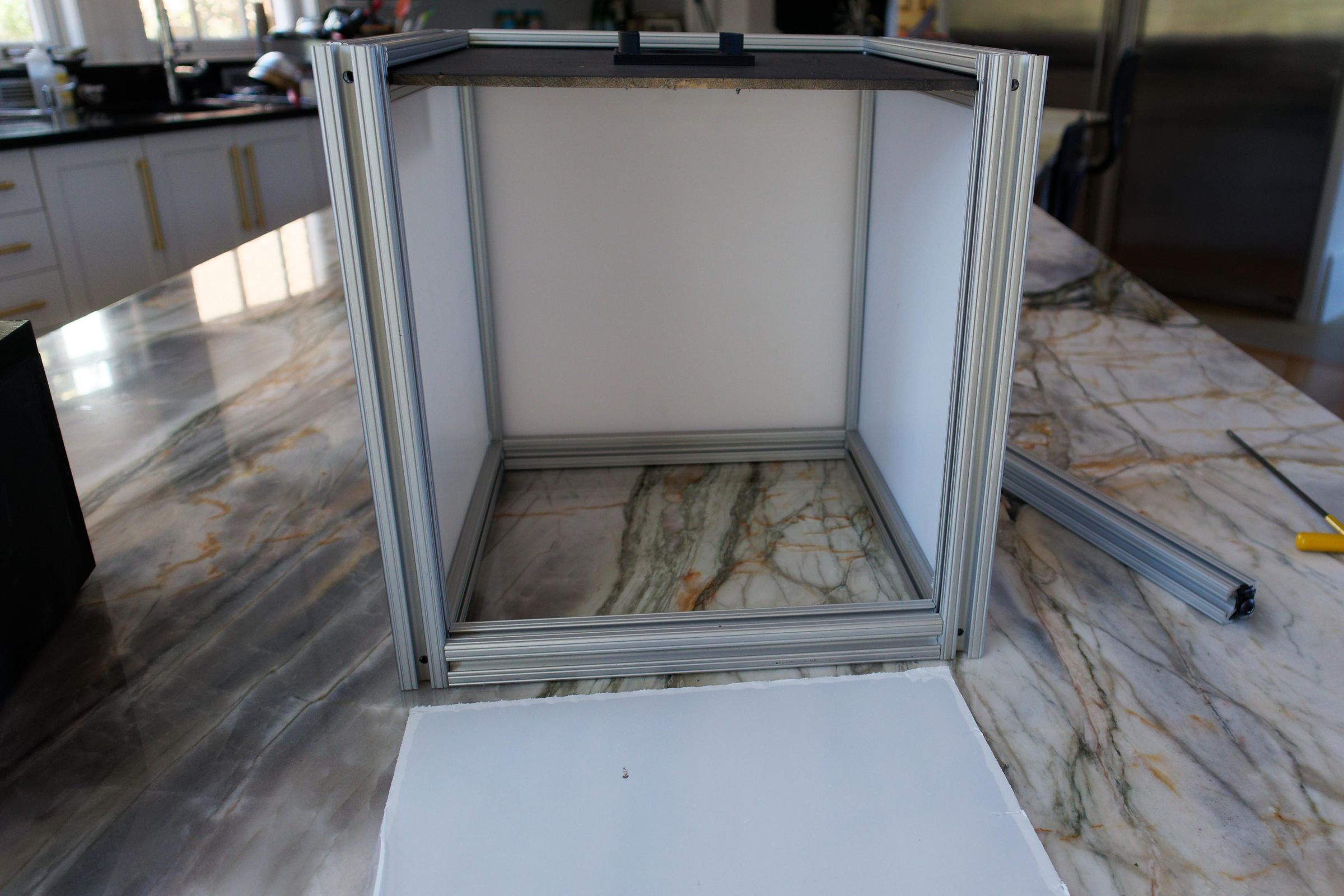 Lets Make a Simple Extruded Aluminum Display Cube. : 13 Steps (with ...