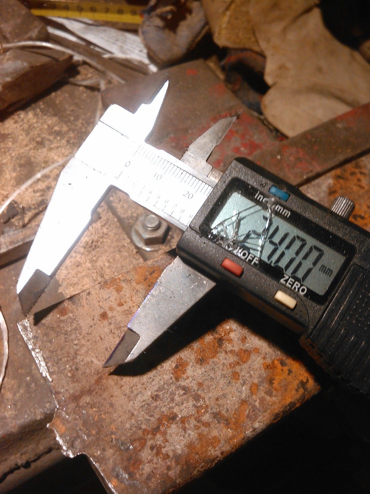 Wedge and Feathers for Rock Splitting (or Plug and Feather) : 8 Steps ...