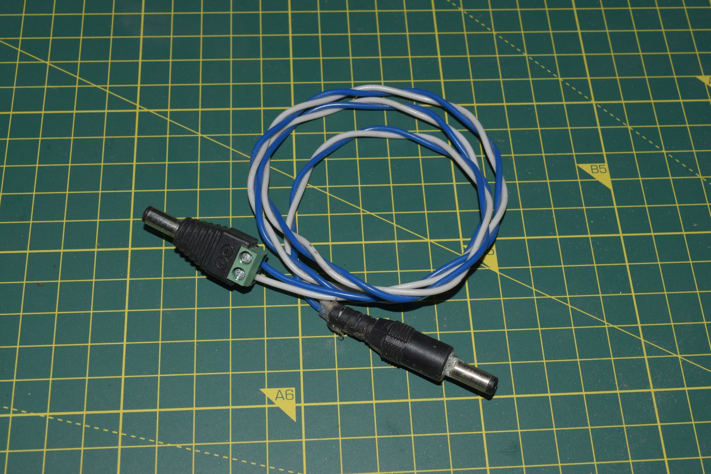 DIY PCB Cutter AKA Mini Table Saw : 8 Steps (with Pictures) - Instructables