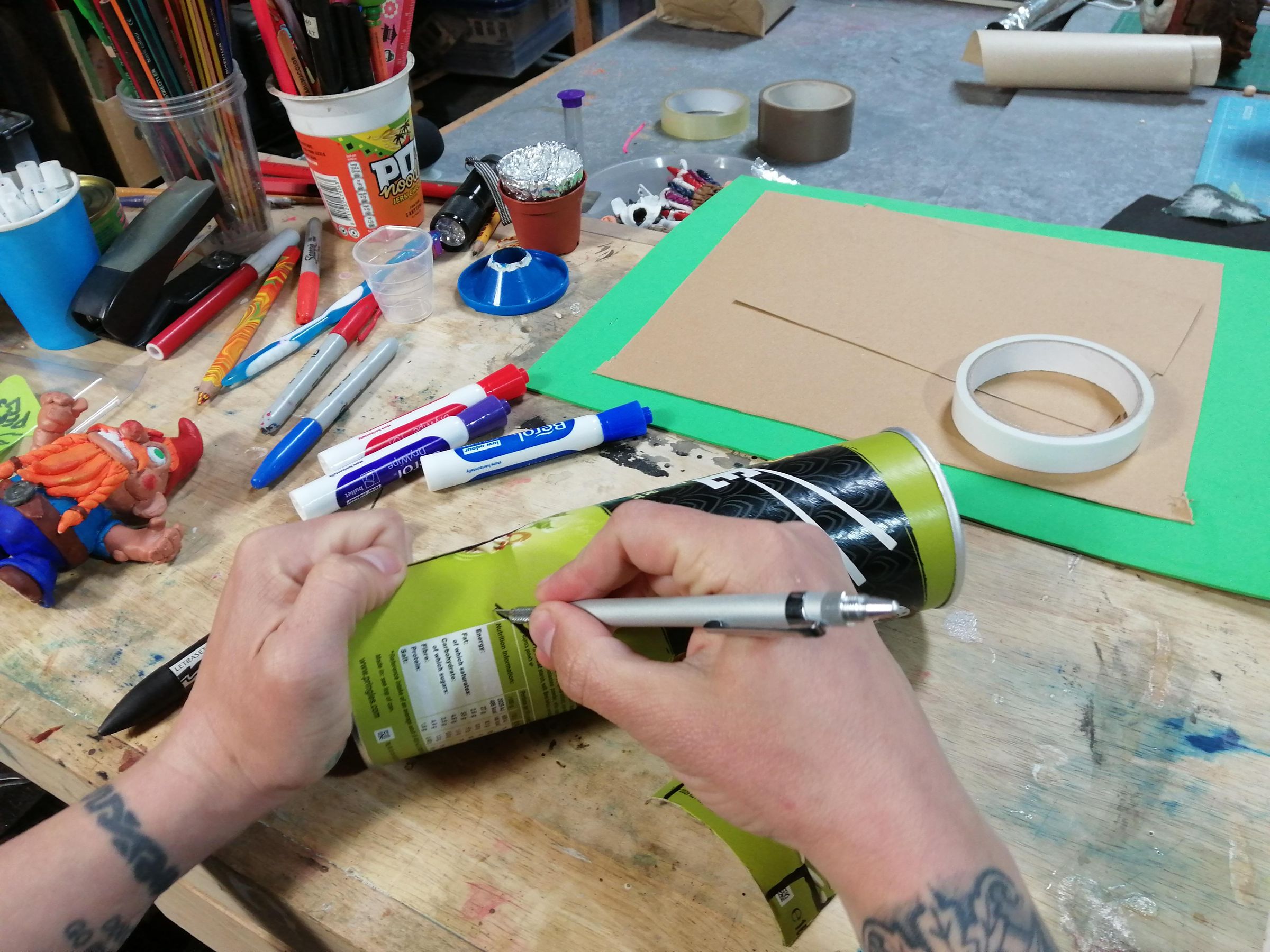 Pringles Tube Dice Tower : 9 Steps (with Pictures) - Instructables