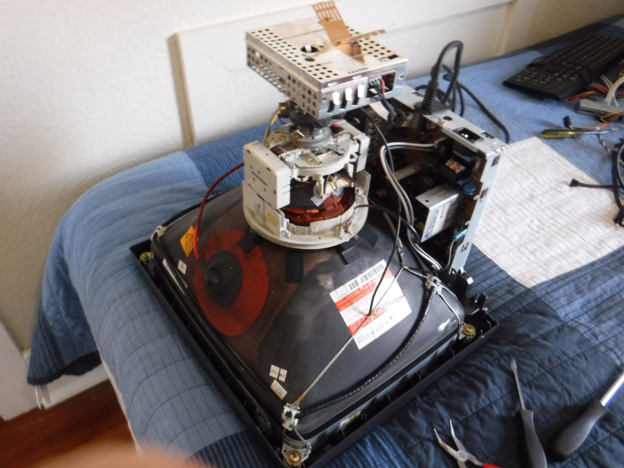 Repurposing an Old Monitor : 6 Steps (with Pictures) - Instructables