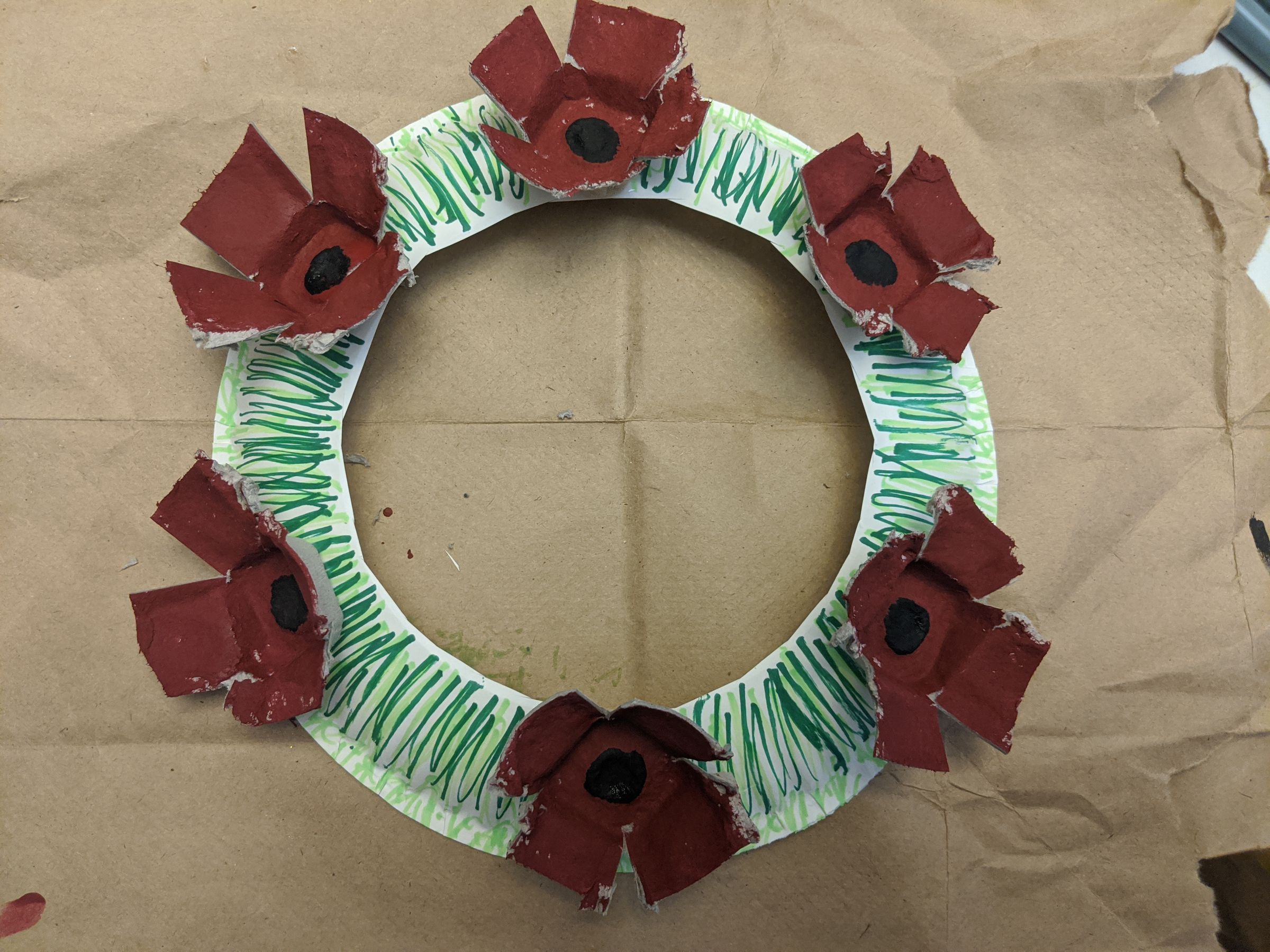Paper Plate Poppy Wreath : 9 Steps - Instructables