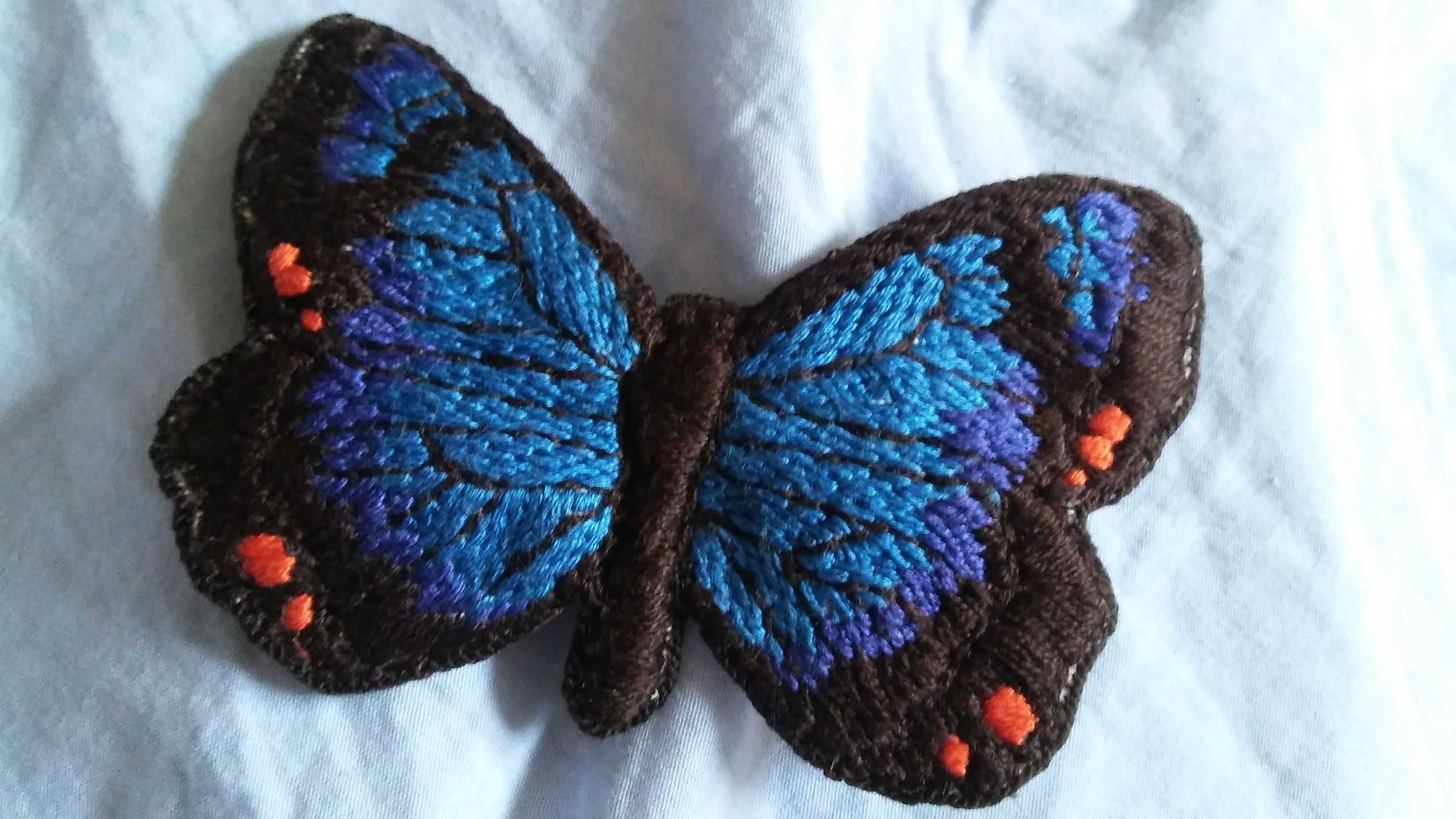 Finish a Hand-Embroidered Patch Like You Mean It : 5 Steps (with ...