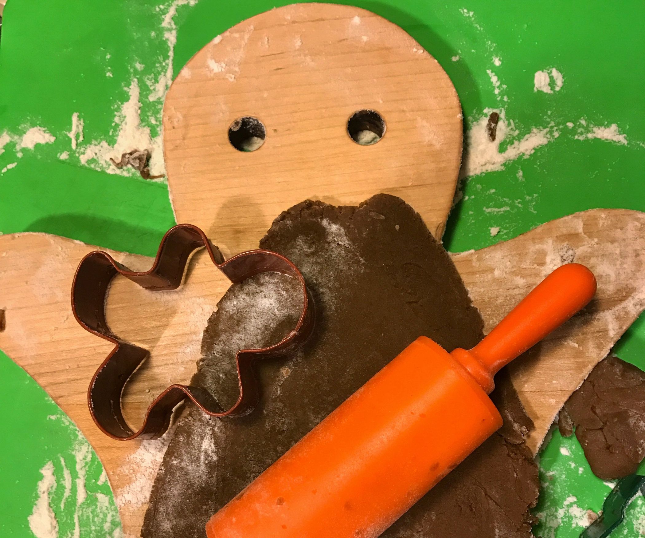 How to Make a Gingerbread Man Cutting Board : 5 Steps (with Pictures ...