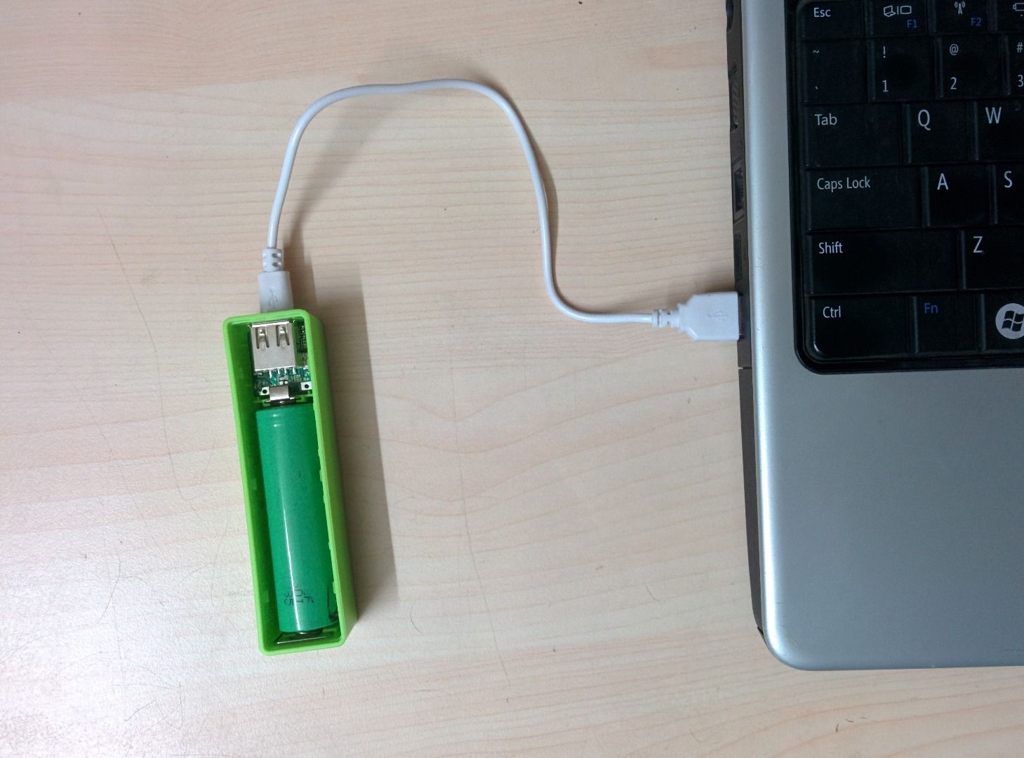 REUSE YOUR OLD LAPTOP BATTERY TO MAKE a POWER BANK : 9 Steps (with ...