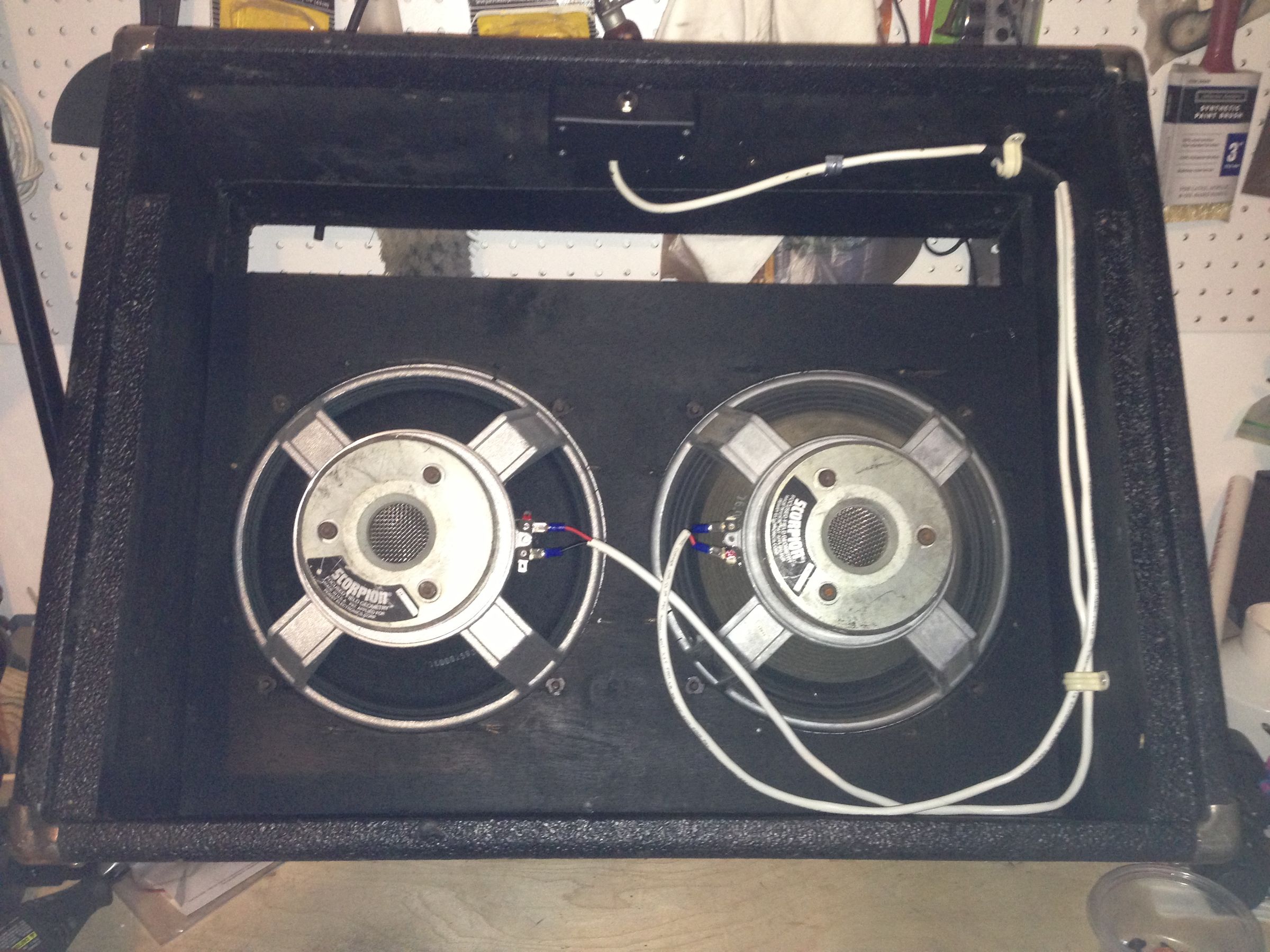 Combo Amp to Speaker Cabinet for Under $40 : 6 Steps - Instructables