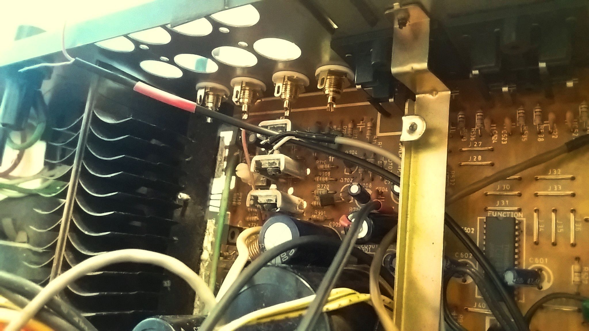 Split and Improve Your Amplifier Cheap and Easy : 3 Steps - Instructables