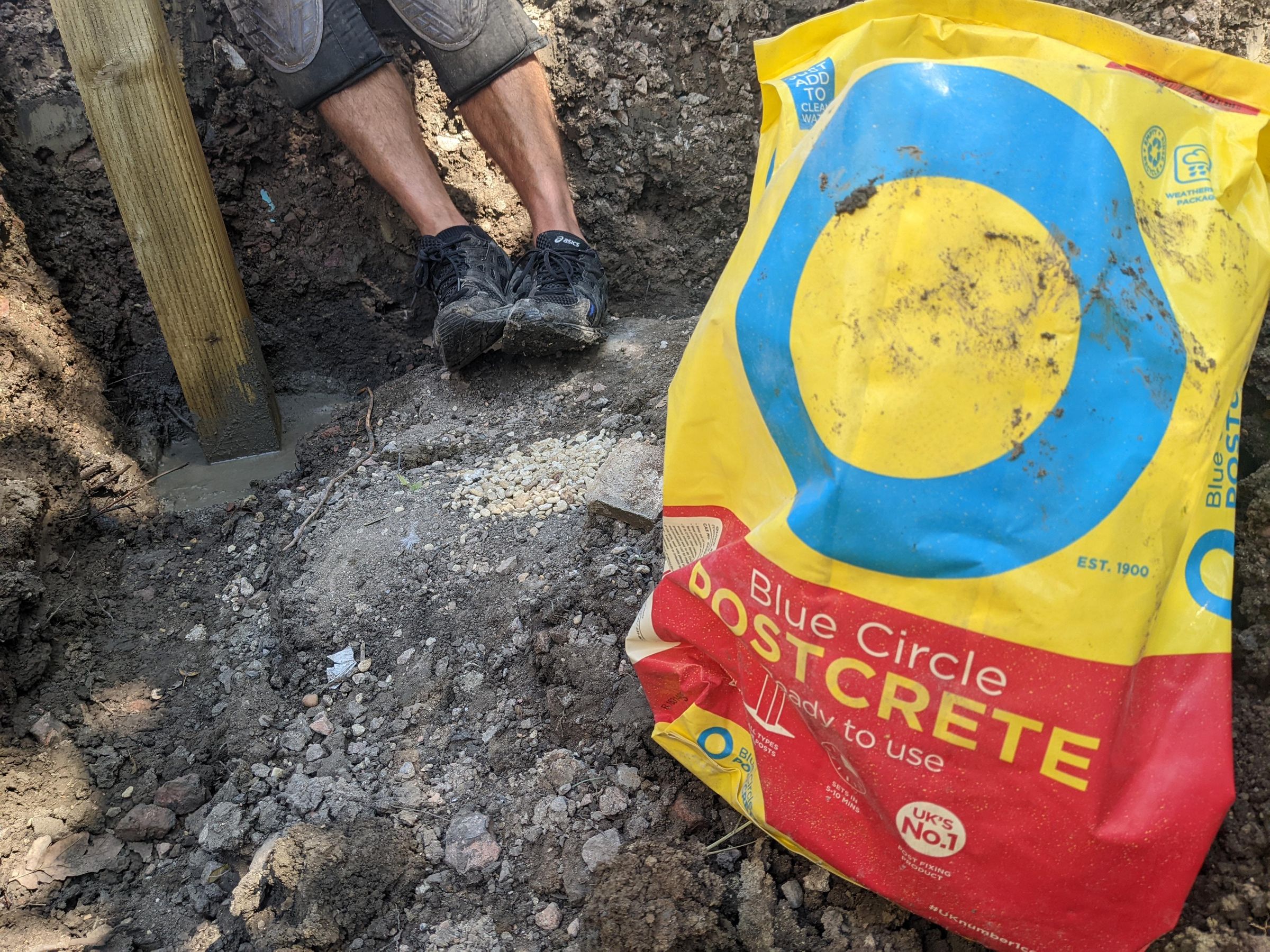 Creating a Beautiful Tiered Garden From a Boring New Build Slope : 8 ...