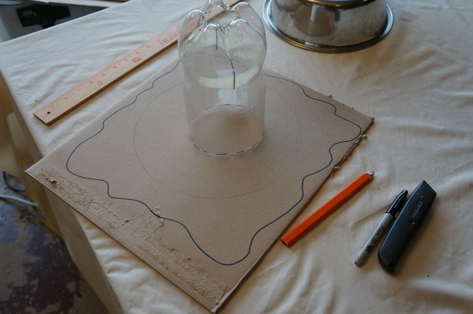 Make Your Own Half-Life Barnacle Using Household Materials : 15 Steps ...