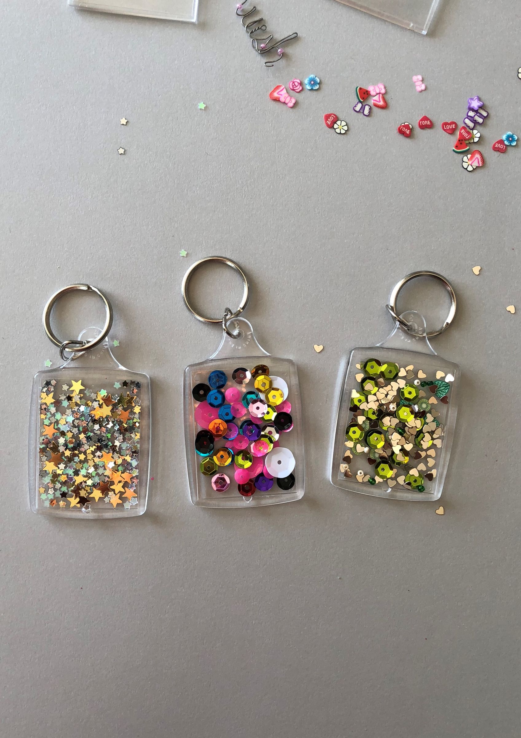 DIY Confetti Keychain : 4 Steps - Instructables